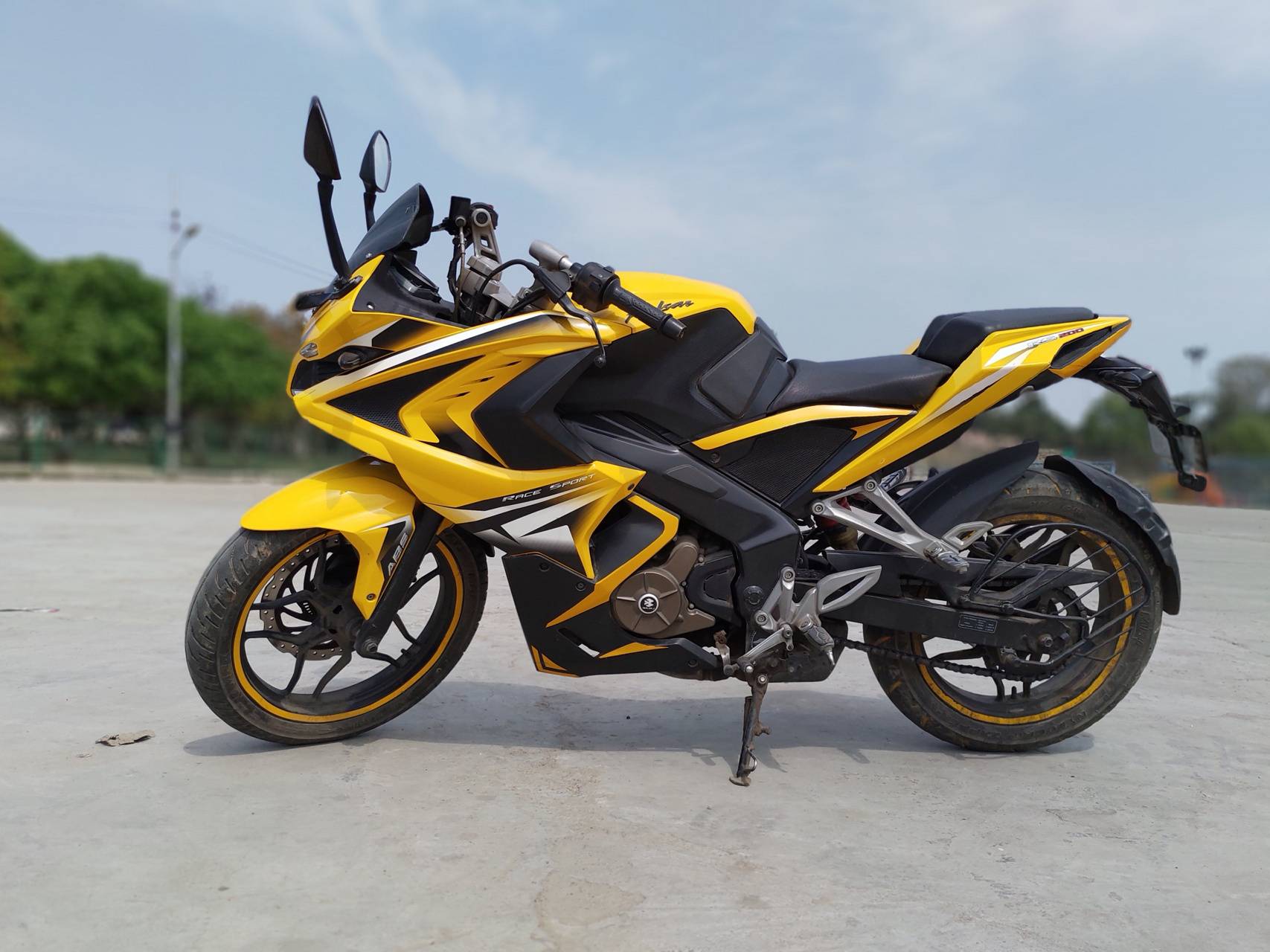 Bajaj Pulsar RS 200 Wallpapers - Top Free Bajaj Pulsar RS 200 ...