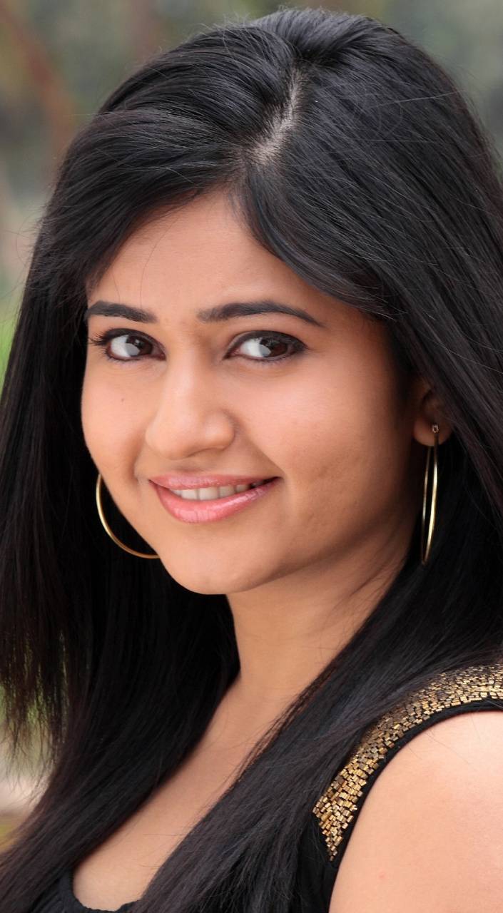 Poonam Bajwa Wallpapers - Top Free Poonam Bajwa Backgrounds ...