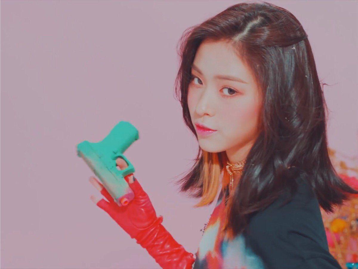 ITZY Ryujin Wallpapers - Top Free ITZY Ryujin Backgrounds - WallpaperAccess