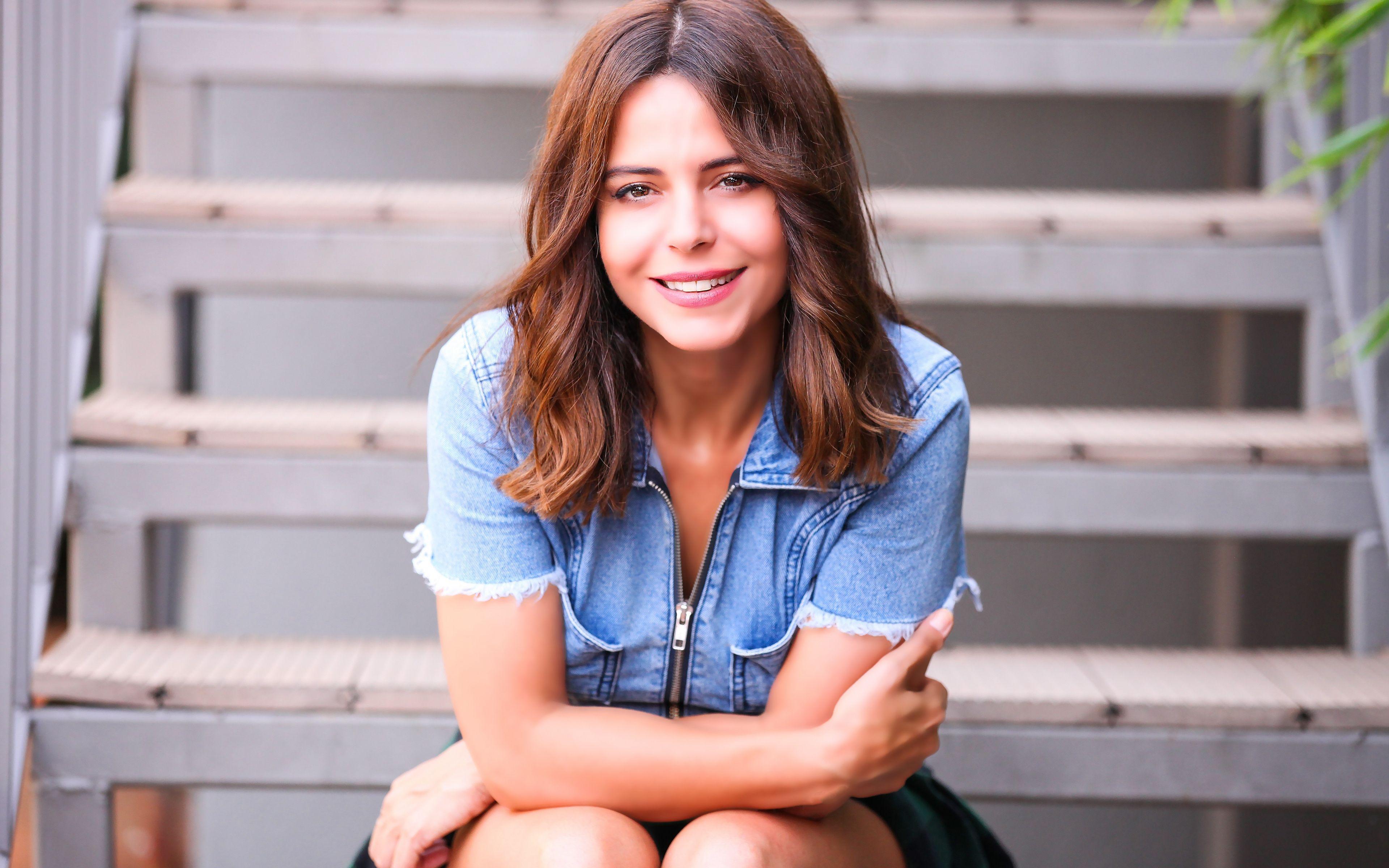 Simge Wallpapers - Top Free Simge Backgrounds - WallpaperAccess