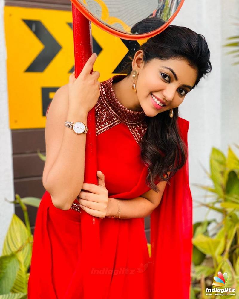 Athulya Ravi Wallpapers - Top Free Athulya Ravi Backgrounds ...