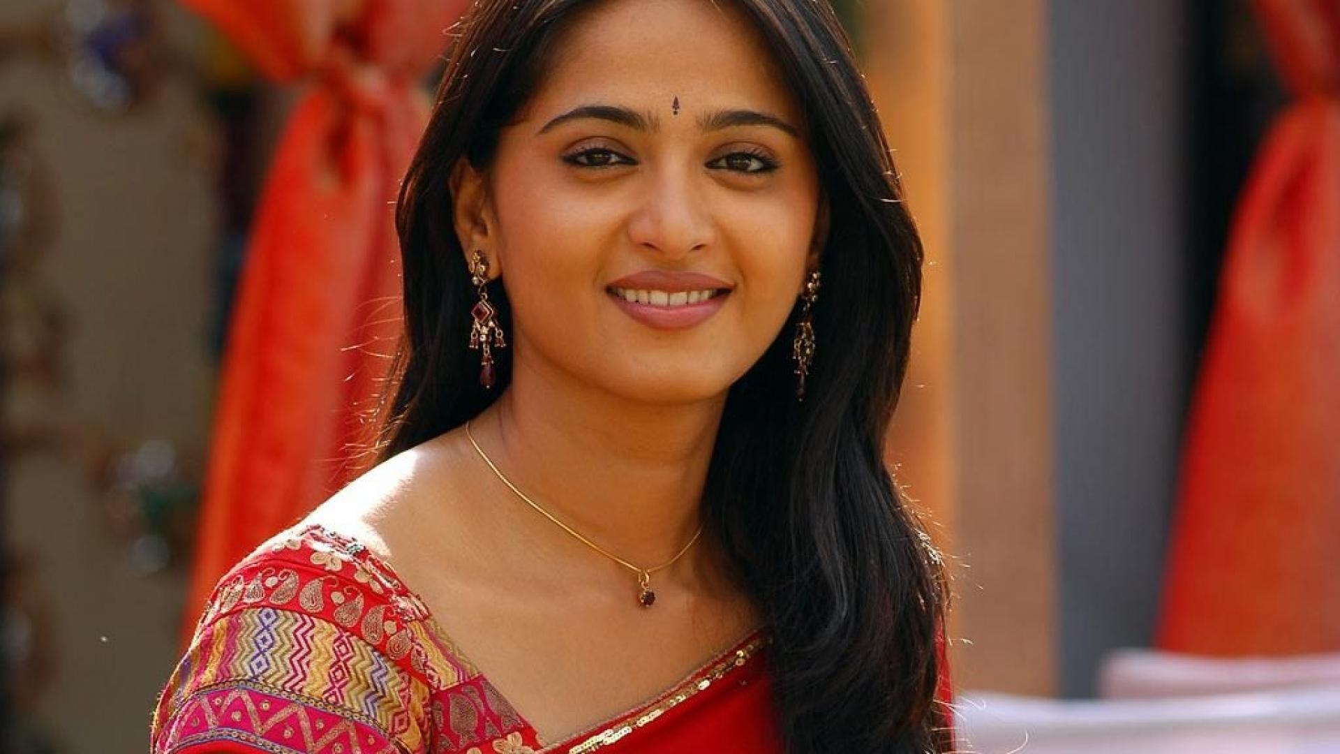 Anushka Wallpapers - Top Free Anushka Backgrounds - WallpaperAccess