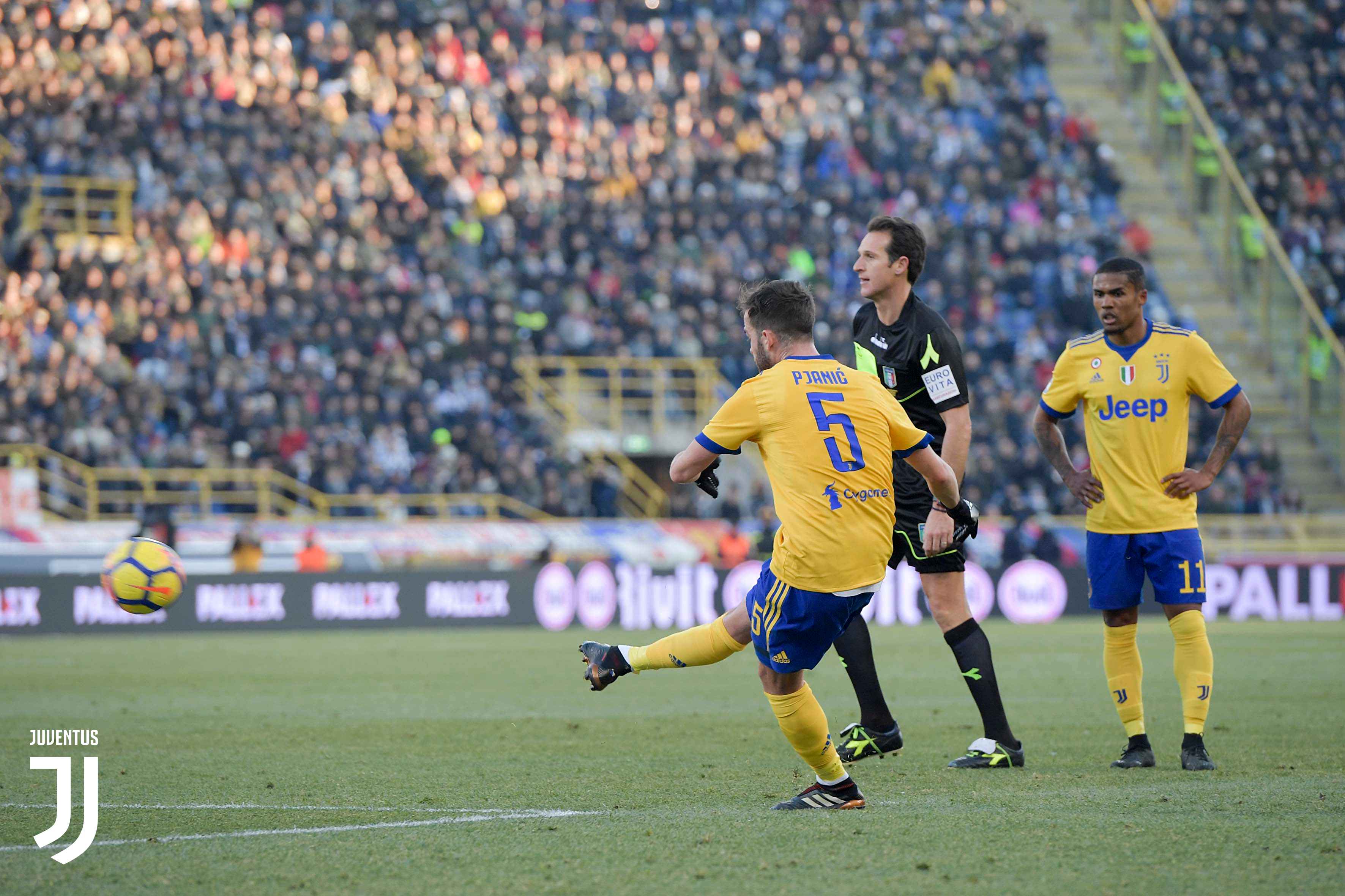 Miralem Pjanić Wallpapers - Top Free Miralem Pjanić Backgrounds ...