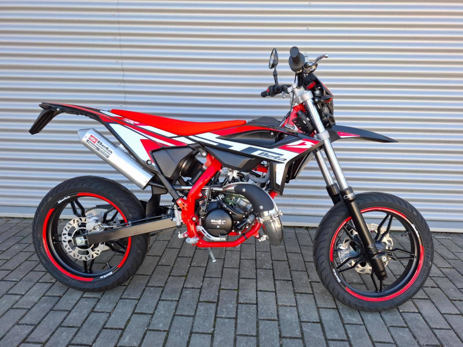 50CC Wallpapers - Top Free 50CC Backgrounds - WallpaperAccess