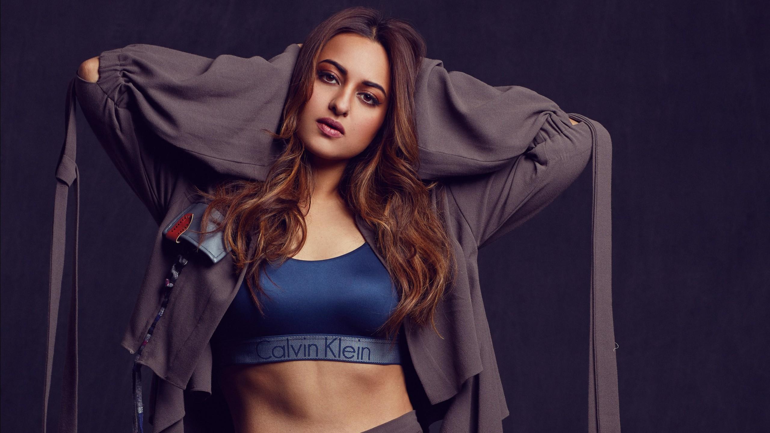 Sonakshi Sinha 4K Wallpapers - Top Free Sonakshi Sinha 4K Backgrounds ...
