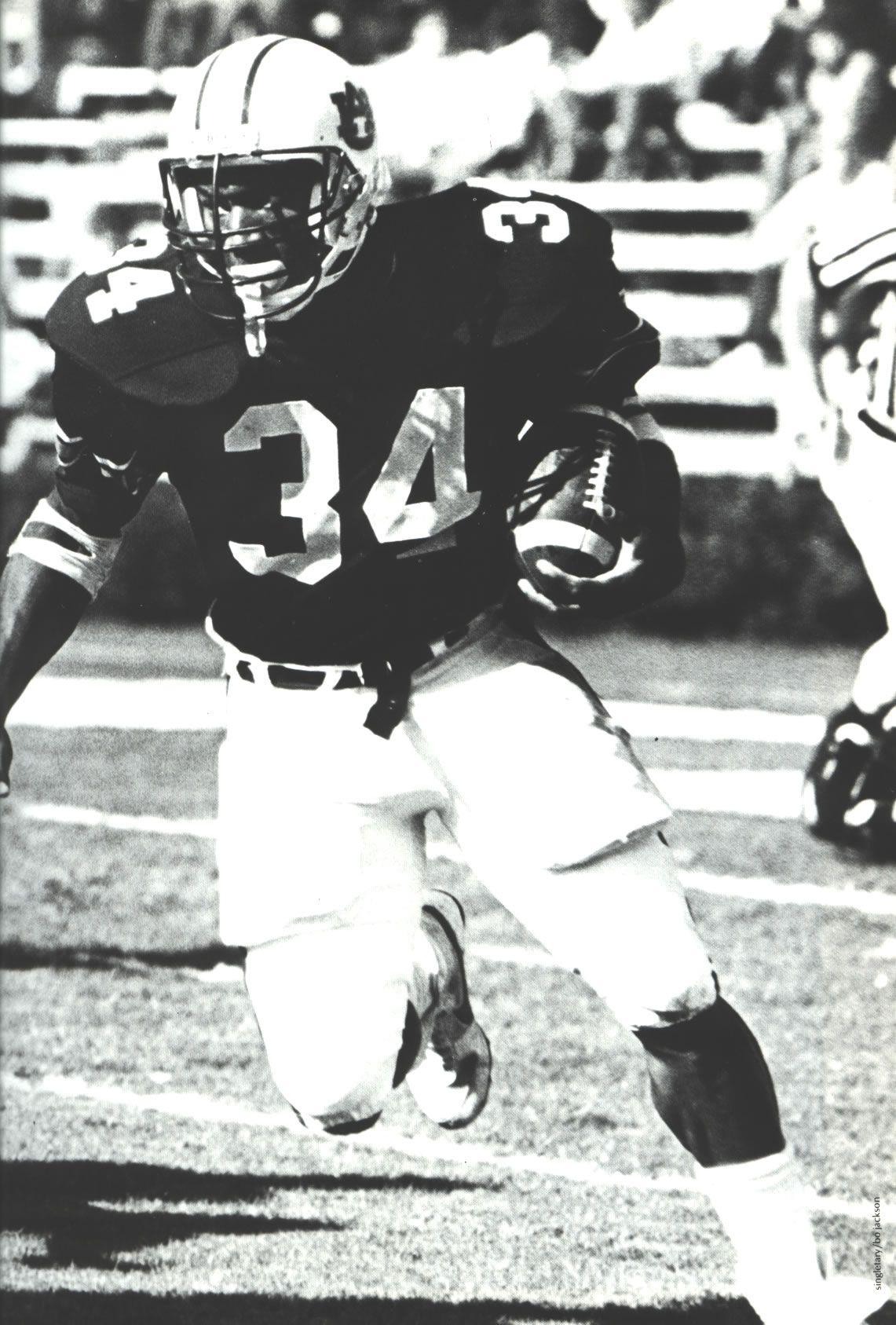 Bo Jackson Wallpapers - Top Free Bo Jackson Backgrounds - WallpaperAccess