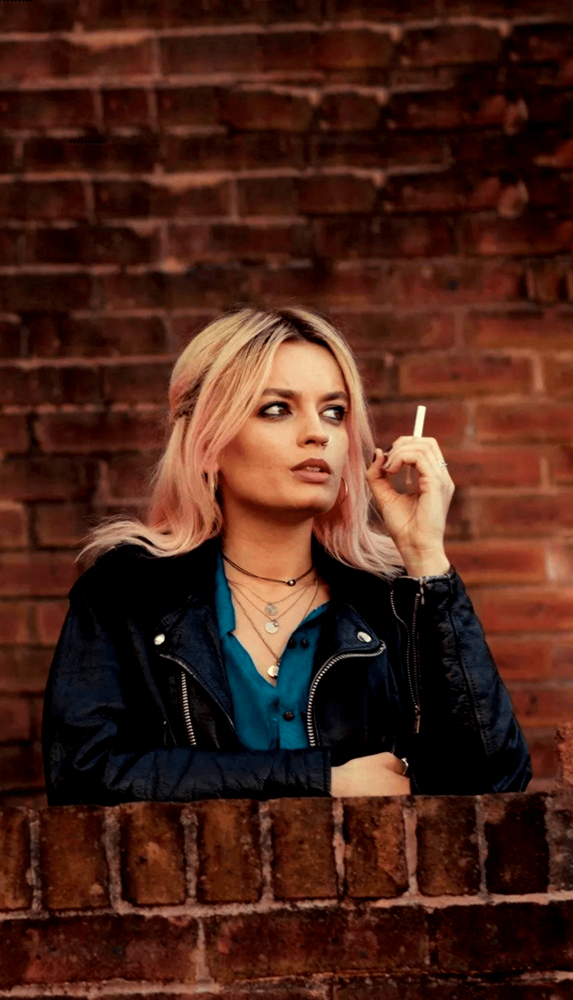 Maeve Wiley Wallpapers - Top Free Maeve Wiley Backgrounds - WallpaperAccess