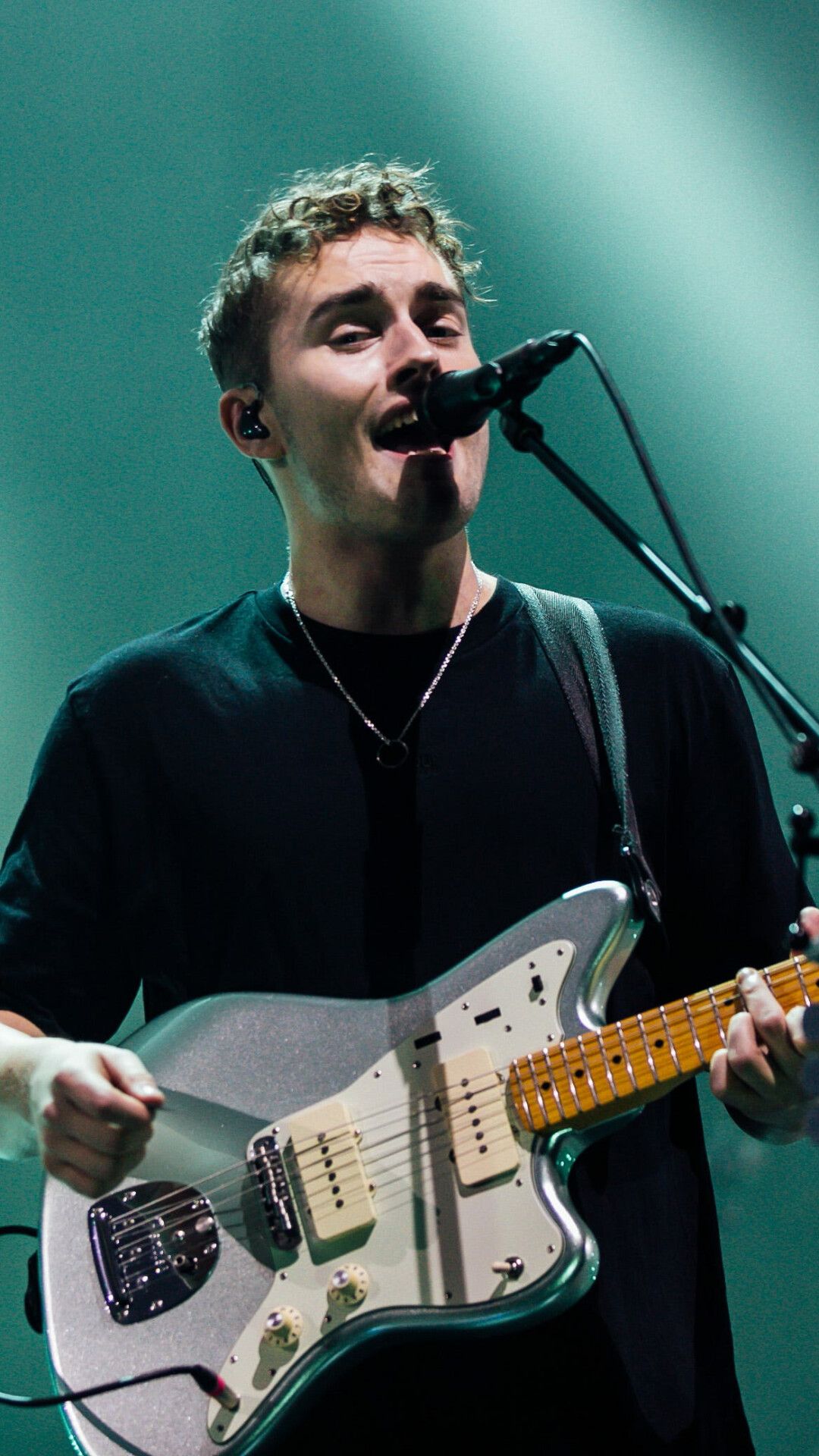 Sam Fender Wallpapers - Top Free Sam Fender Backgrounds - WallpaperAccess