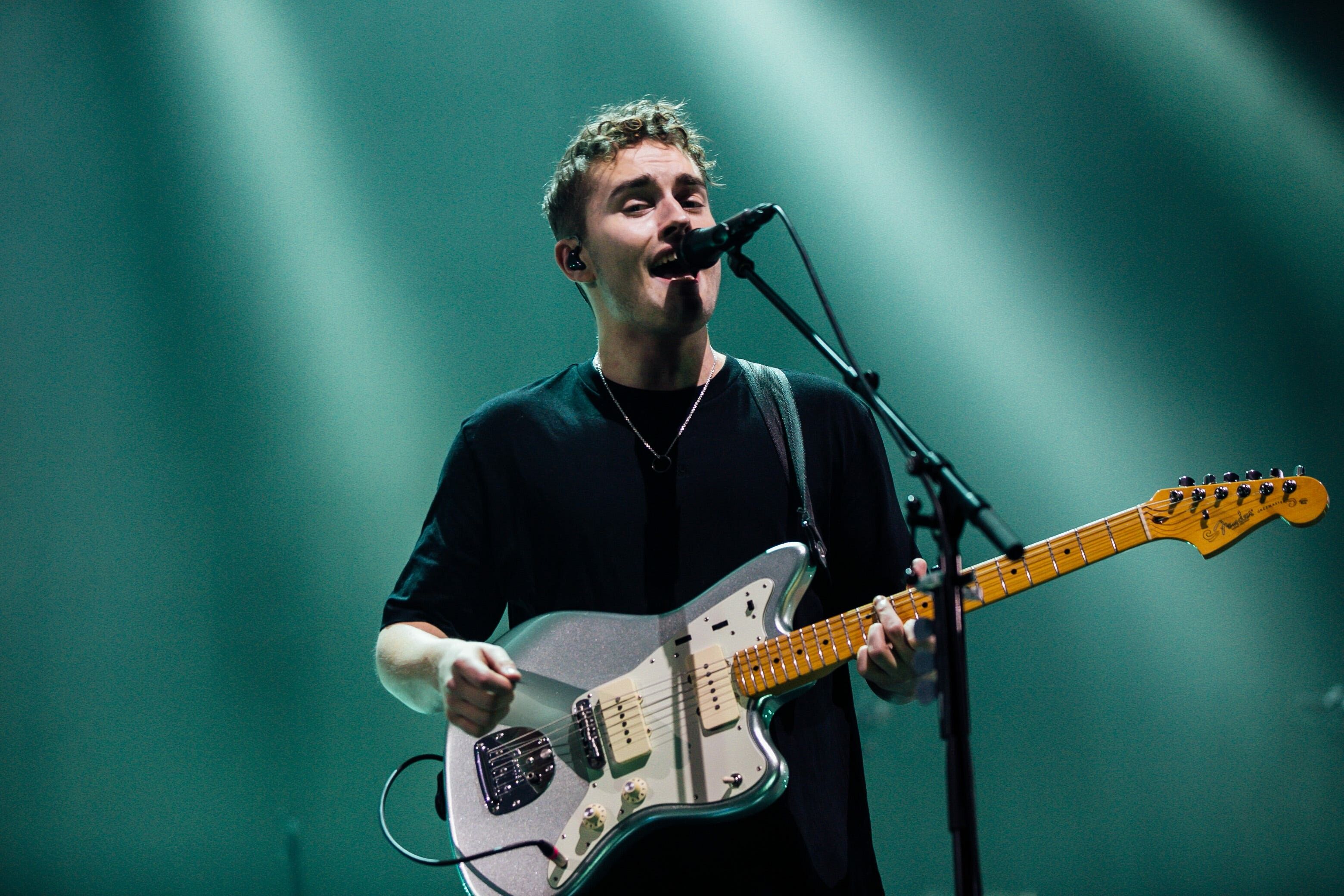 Sam Fender Wallpapers - Top Free Sam Fender Backgrounds - WallpaperAccess