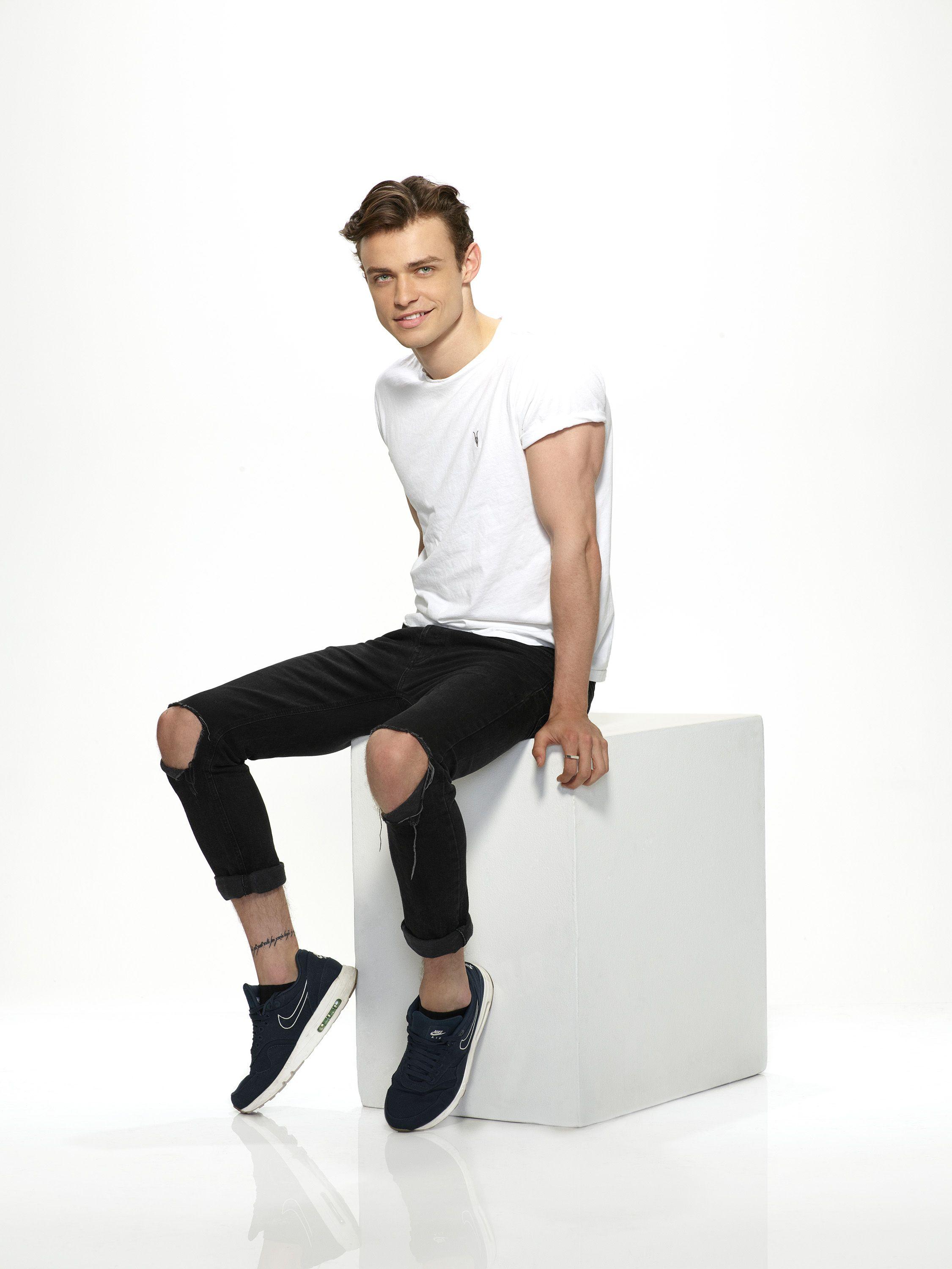 Thomas Doherty Wallpapers - Top Free Thomas Doherty Backgrounds ...