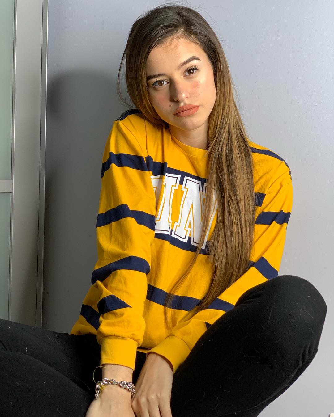 Lea Elui Wallpapers - Top Free Lea Elui Backgrounds - WallpaperAccess