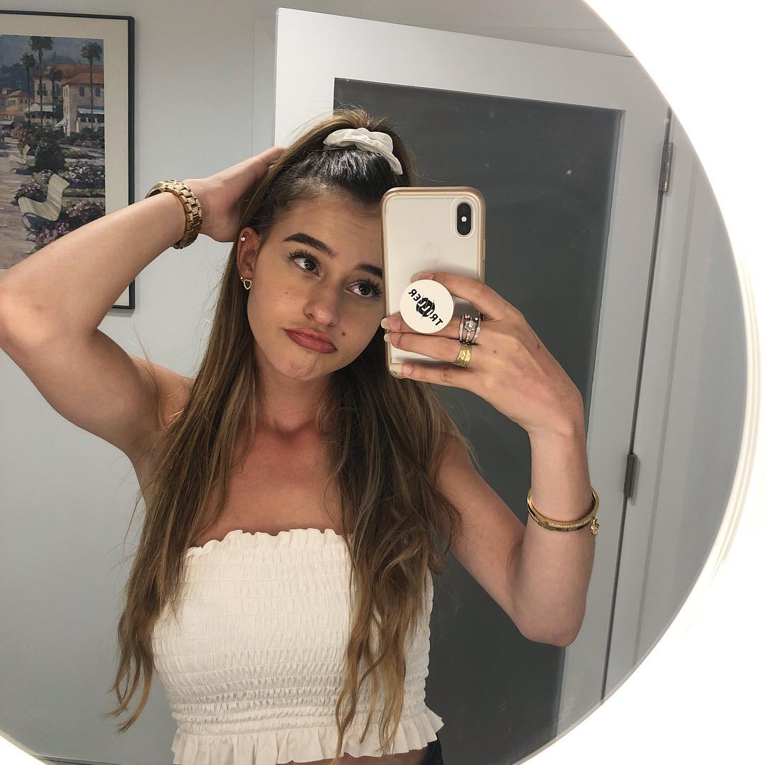 Lea Elui Wallpapers - Top Free Lea Elui Backgrounds - WallpaperAccess