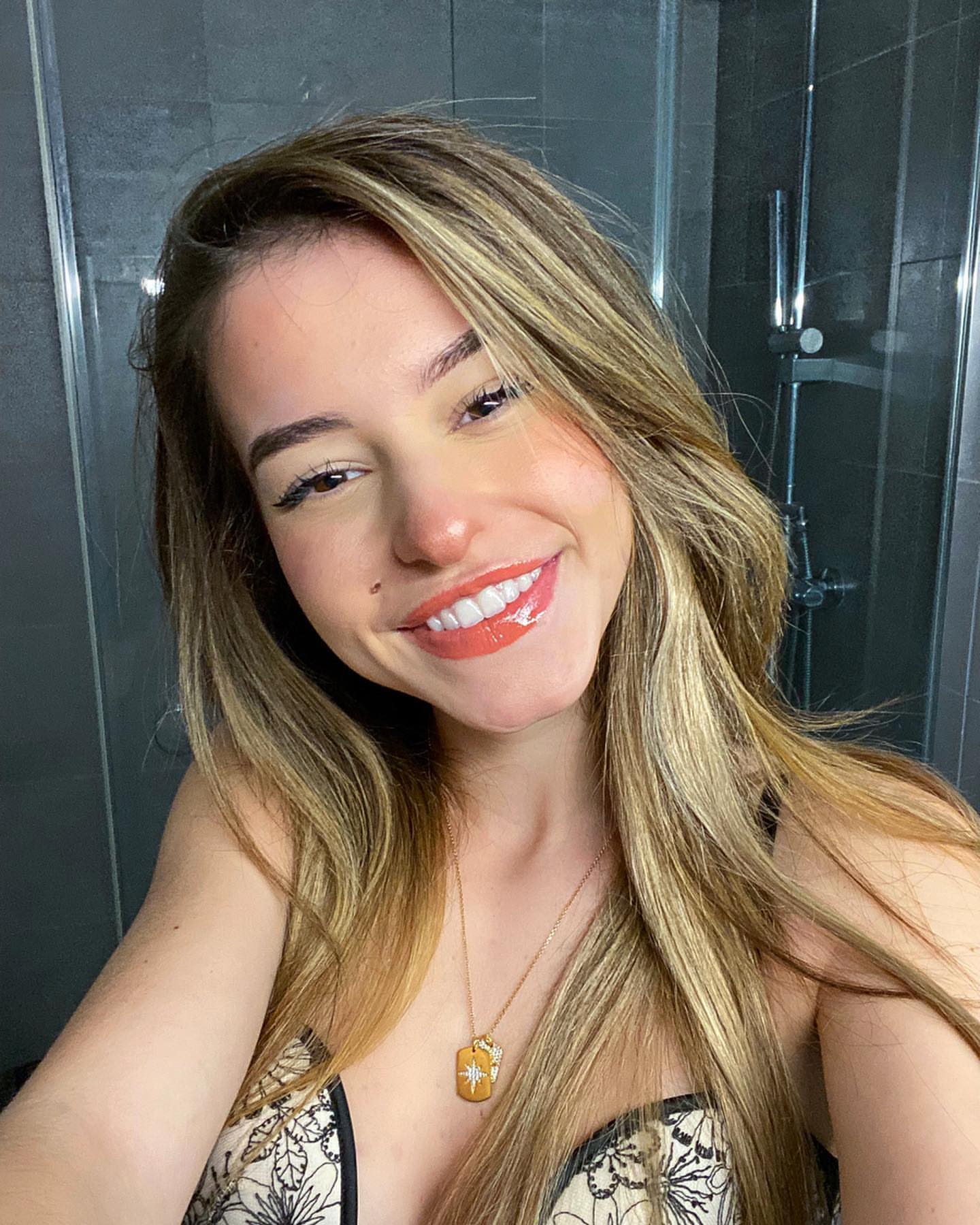 Lea Elui Wallpapers - Top Free Lea Elui Backgrounds - WallpaperAccess