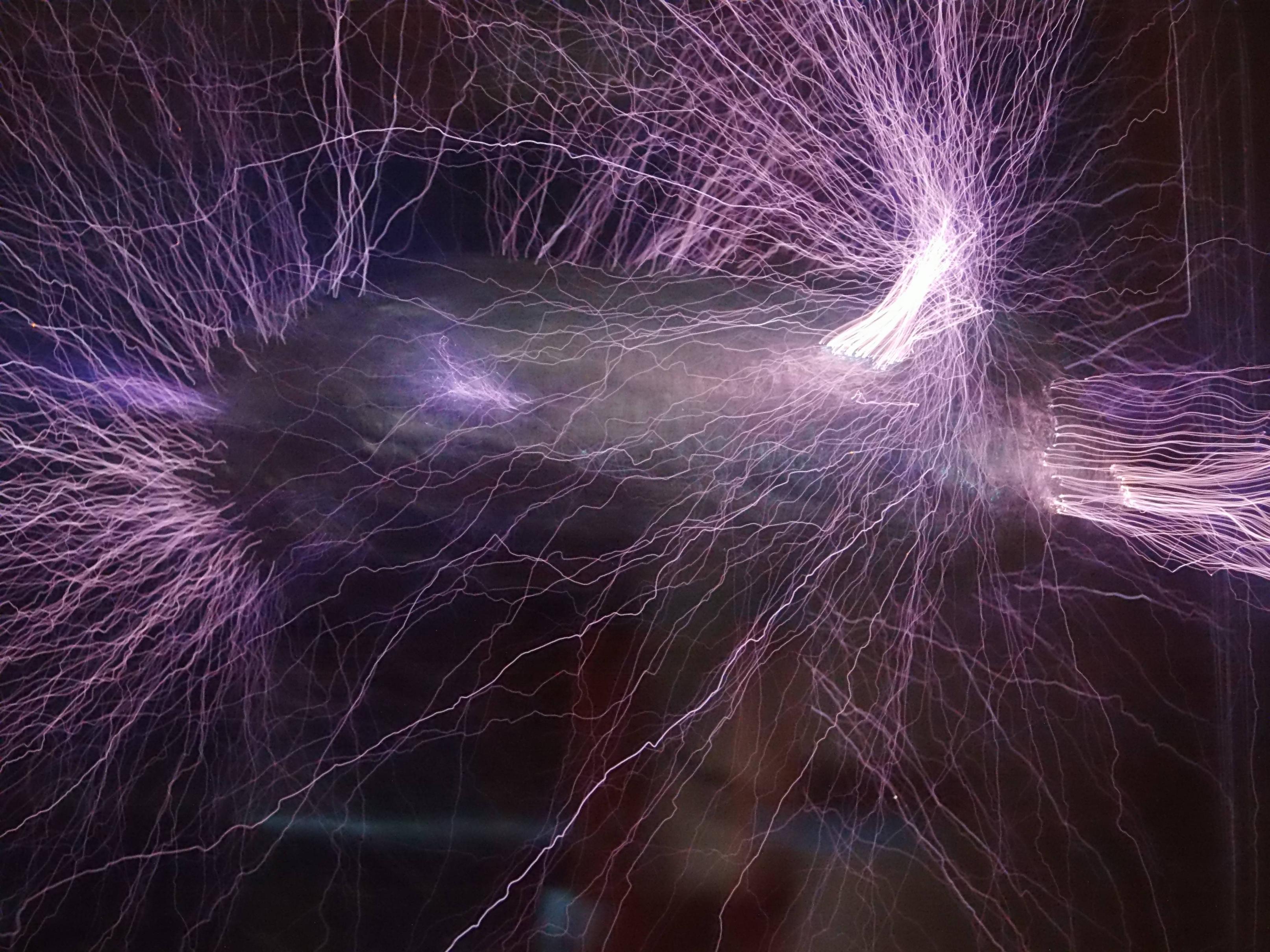 Tesla Coil Wallpapers - Top Free Tesla Coil Backgrounds - WallpaperAccess