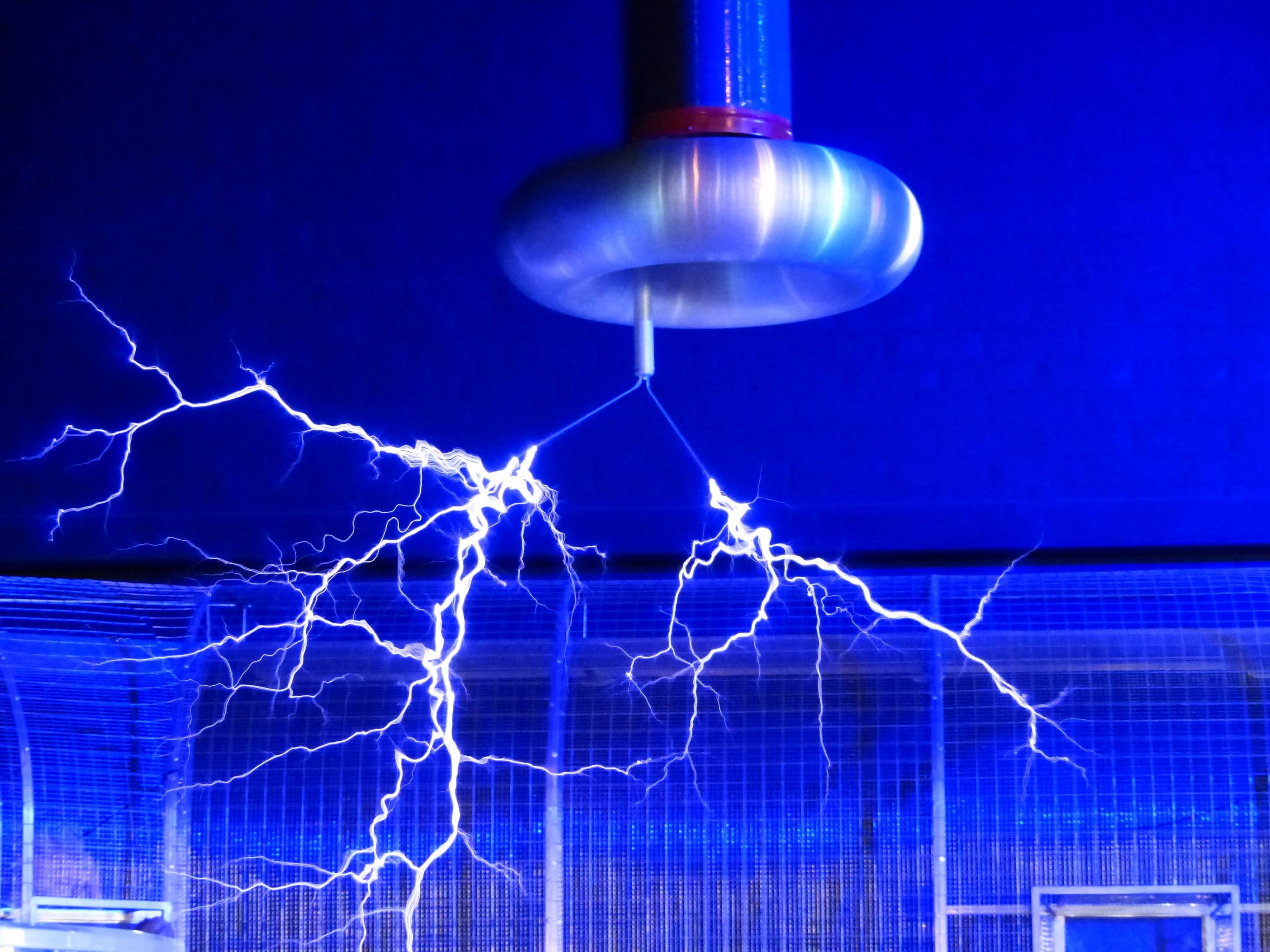 Tesla Coil Wallpapers - Top Free Tesla Coil Backgrounds - WallpaperAccess