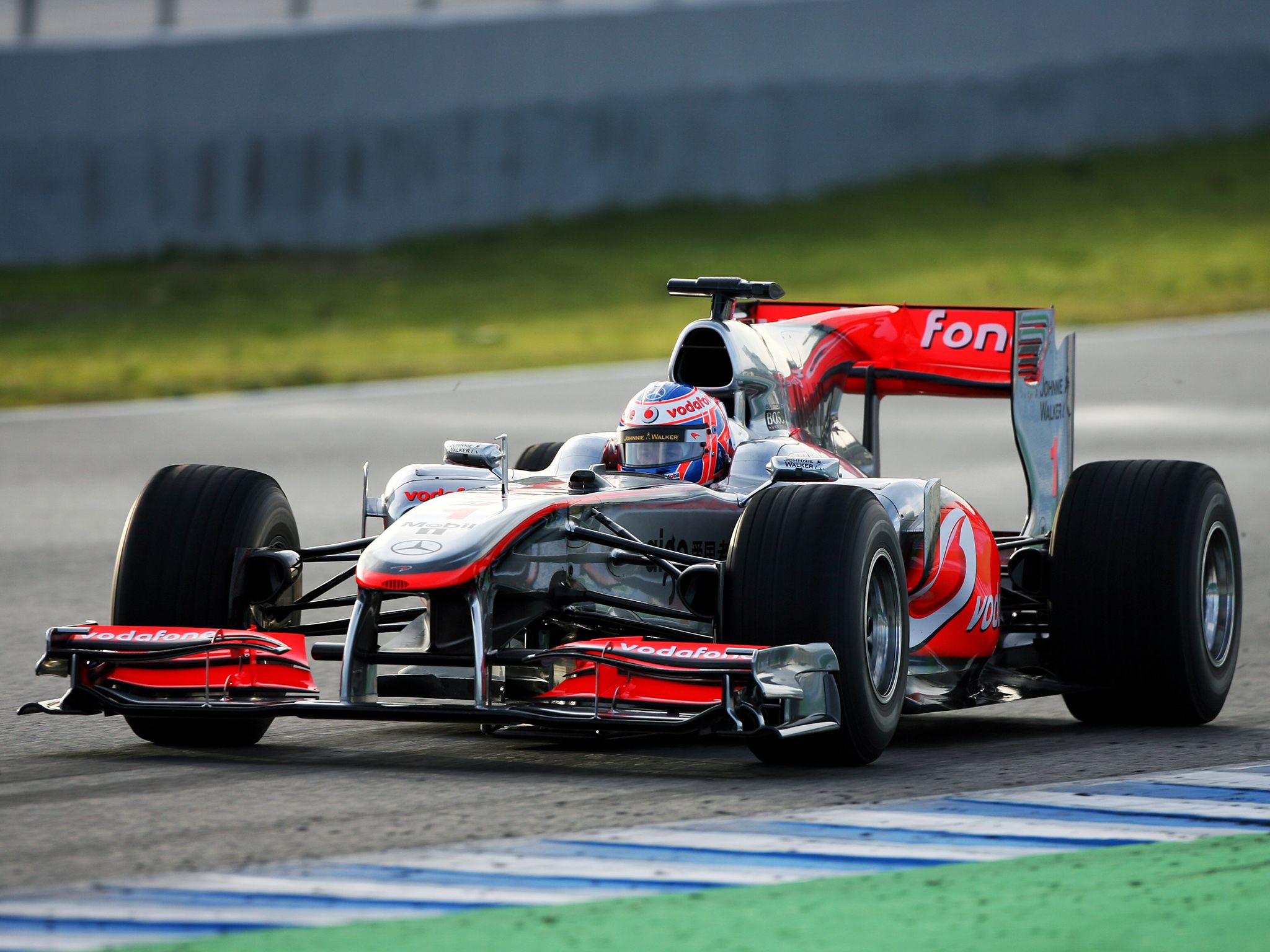 F1 2010 Wallpapers - Top Free F1 2010 Backgrounds - WallpaperAccess