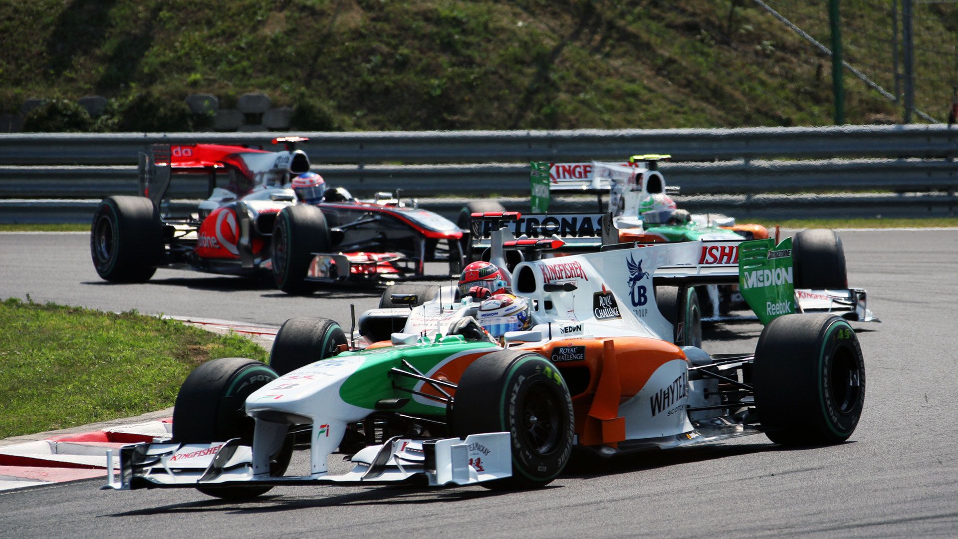 F1 2010 Wallpapers - Top Free F1 2010 Backgrounds - WallpaperAccess