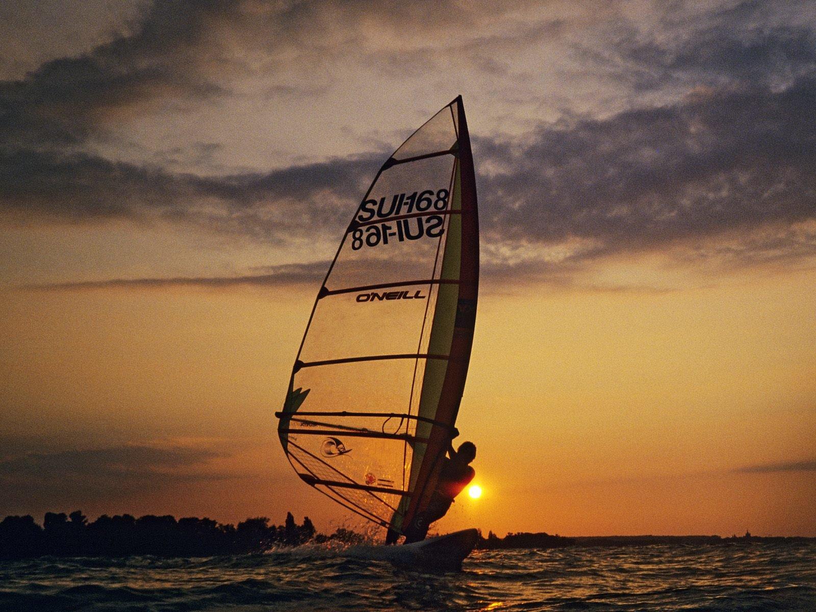 Windsurfing Wallpaper Surfing