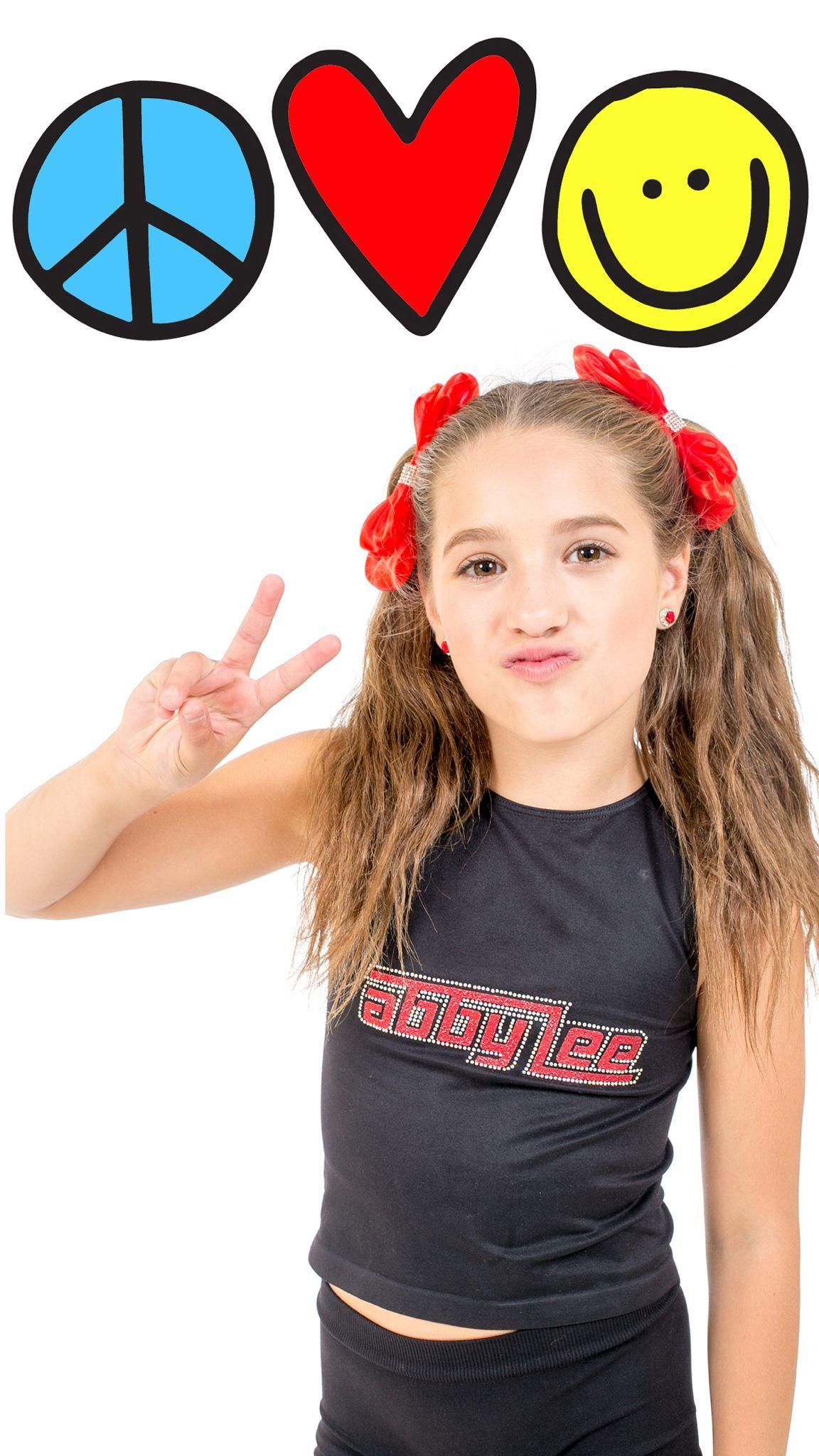 Mackenzie Ziegler Wallpapers - Top Free Mackenzie Ziegler Backgrounds ...