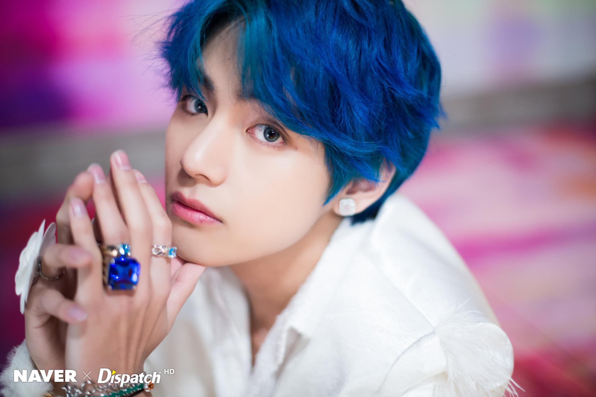 Taehyung Blue Hair Wallpapers Top Free Taehyung Blue Hair Backgrounds Wallpaperaccess