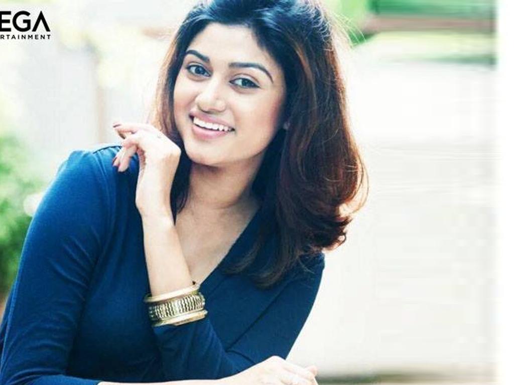 Oviya HD Wallpapers - Top Free Oviya HD Backgrounds - WallpaperAccess