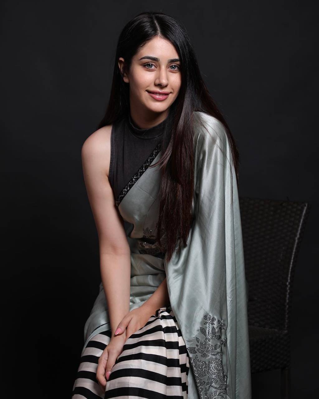 Warina Hussain Wallpapers - Top Free Warina Hussain Backgrounds ...