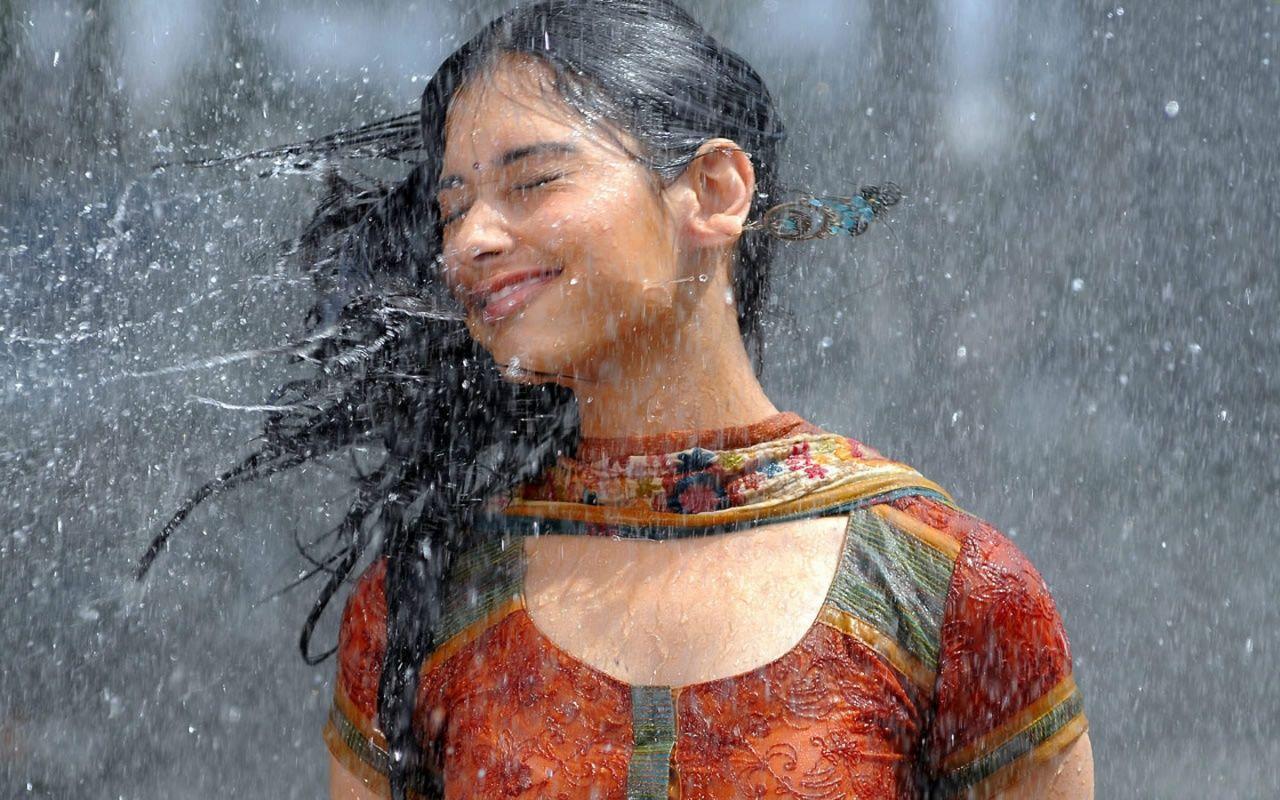Girl in Rain Wallpapers - Top Free Girl in Rain Backgrounds ...