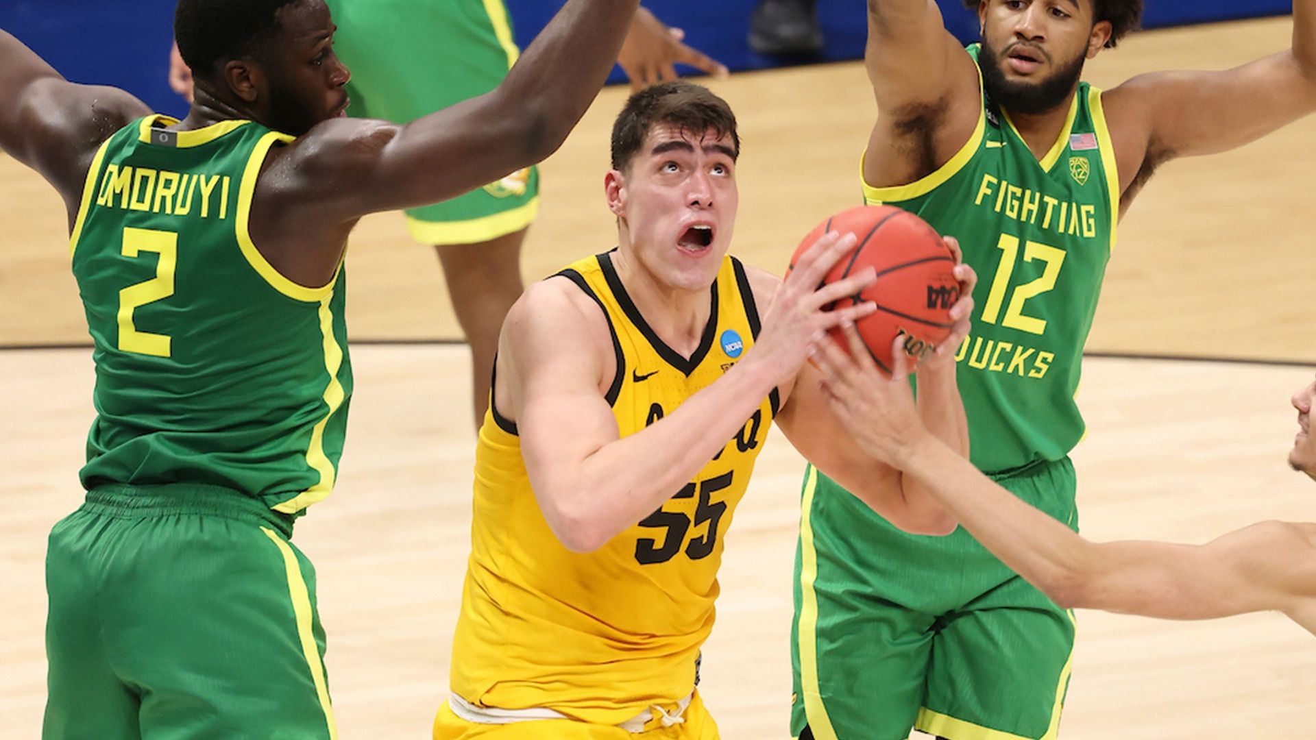 Luka Garza Wallpapers - Top Free Luka Garza Backgrounds - WallpaperAccess