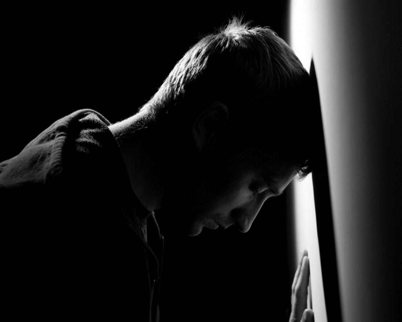 Sad People Wallpapers - Top Free Sad People Backgrounds - WallpaperAccess