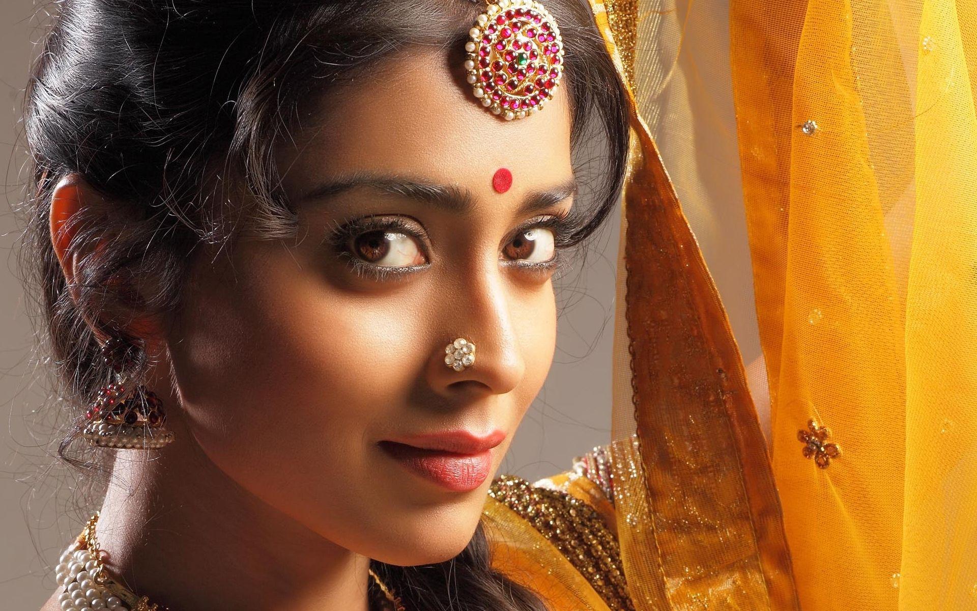 Shreya Saran Wallpapers - Top Free Shreya Saran Backgrounds ...