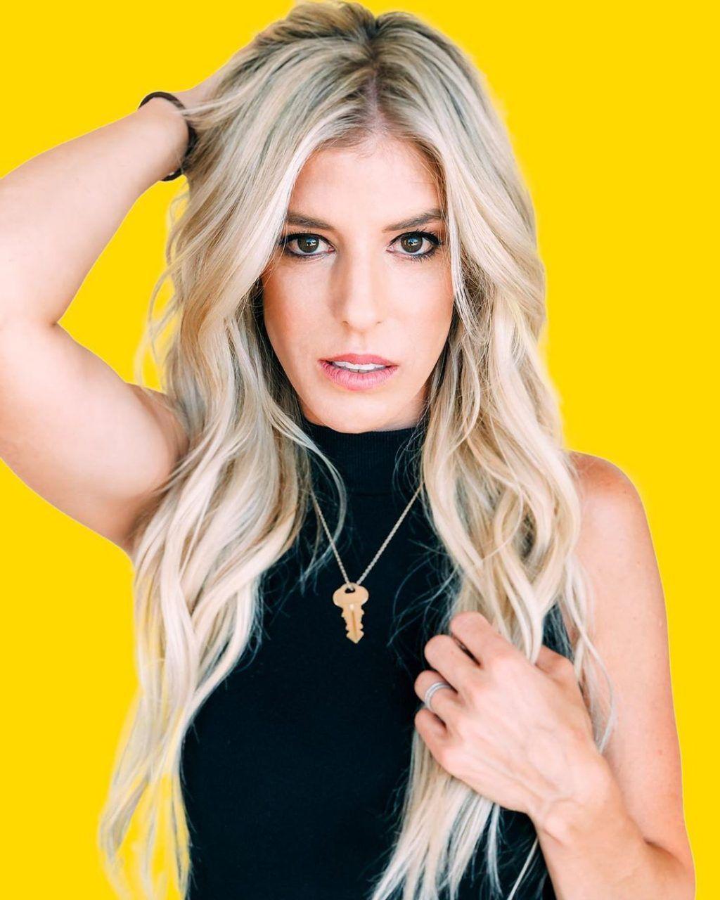 Rebecca Zamolo Wallpapers Top Free Rebecca Zamolo Backgrounds Wallpaperaccess