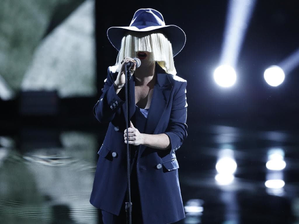 Sia Singer Wallpapers - Top Free Sia Singer Backgrounds - WallpaperAccess