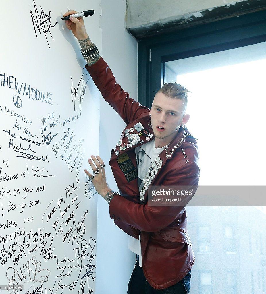 MGK Phone Wallpapers - Top Free MGK Phone Backgrounds - WallpaperAccess