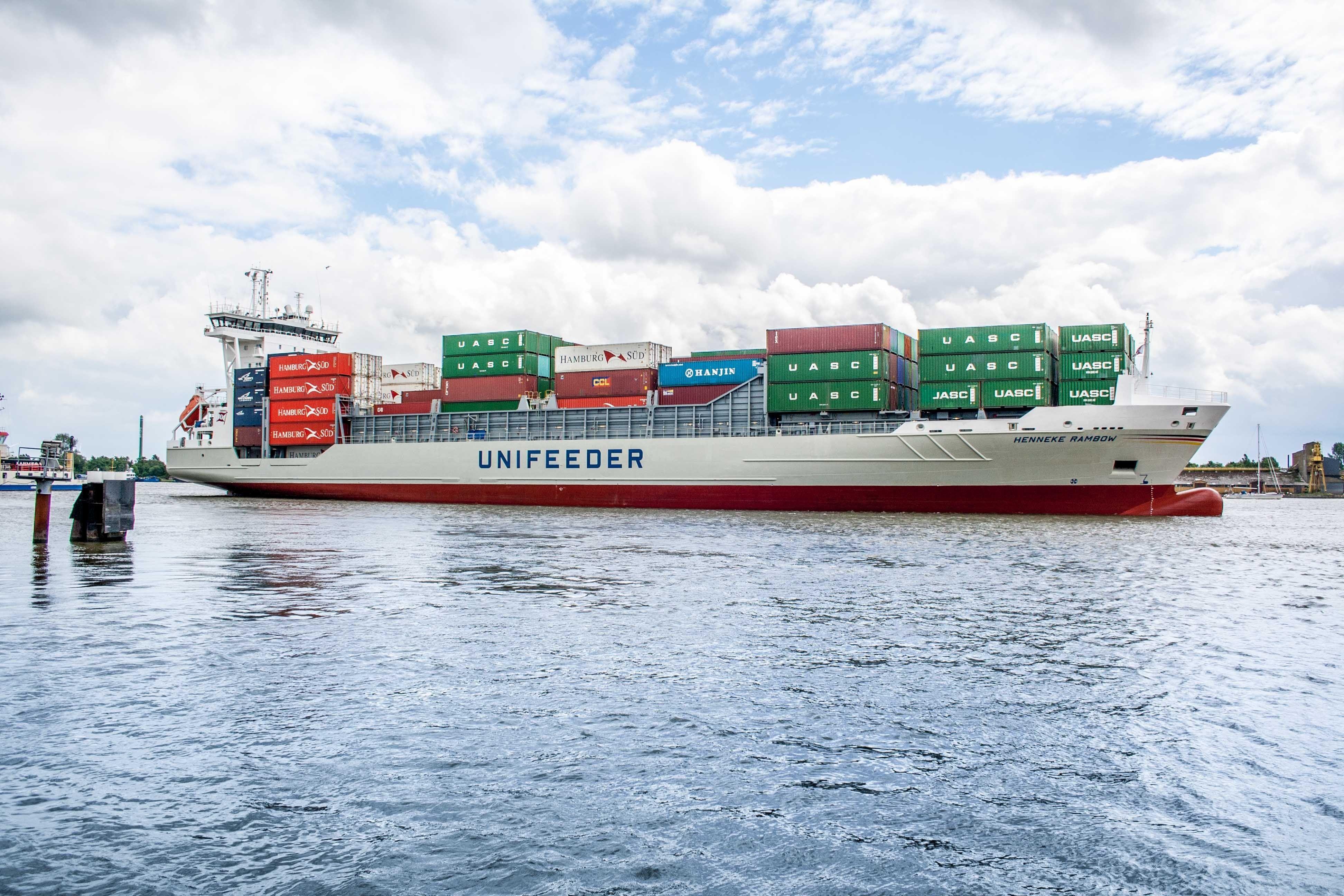 Cargo Ship Wallpapers - Top Free Cargo Ship Backgrounds - WallpaperAccess