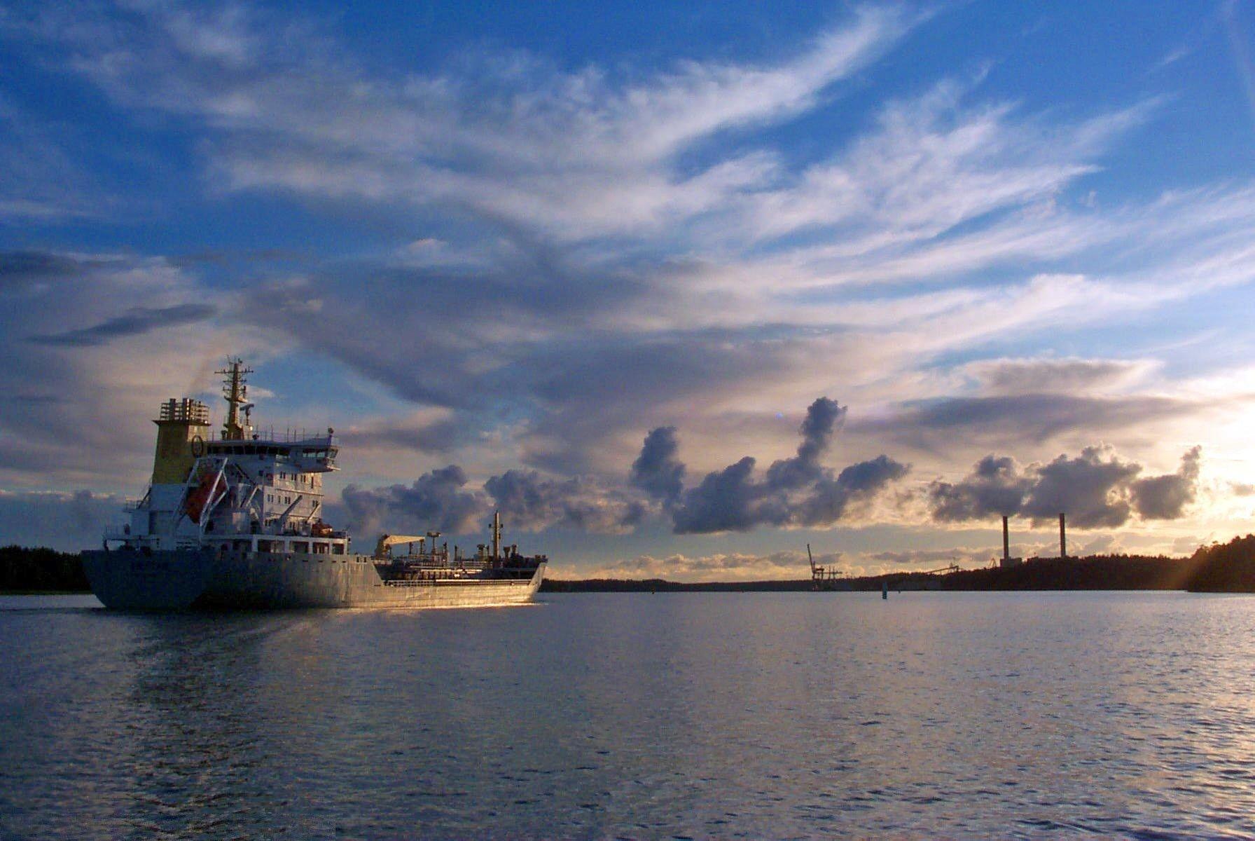 Cargo Ship Wallpapers - Top Free Cargo Ship Backgrounds - WallpaperAccess