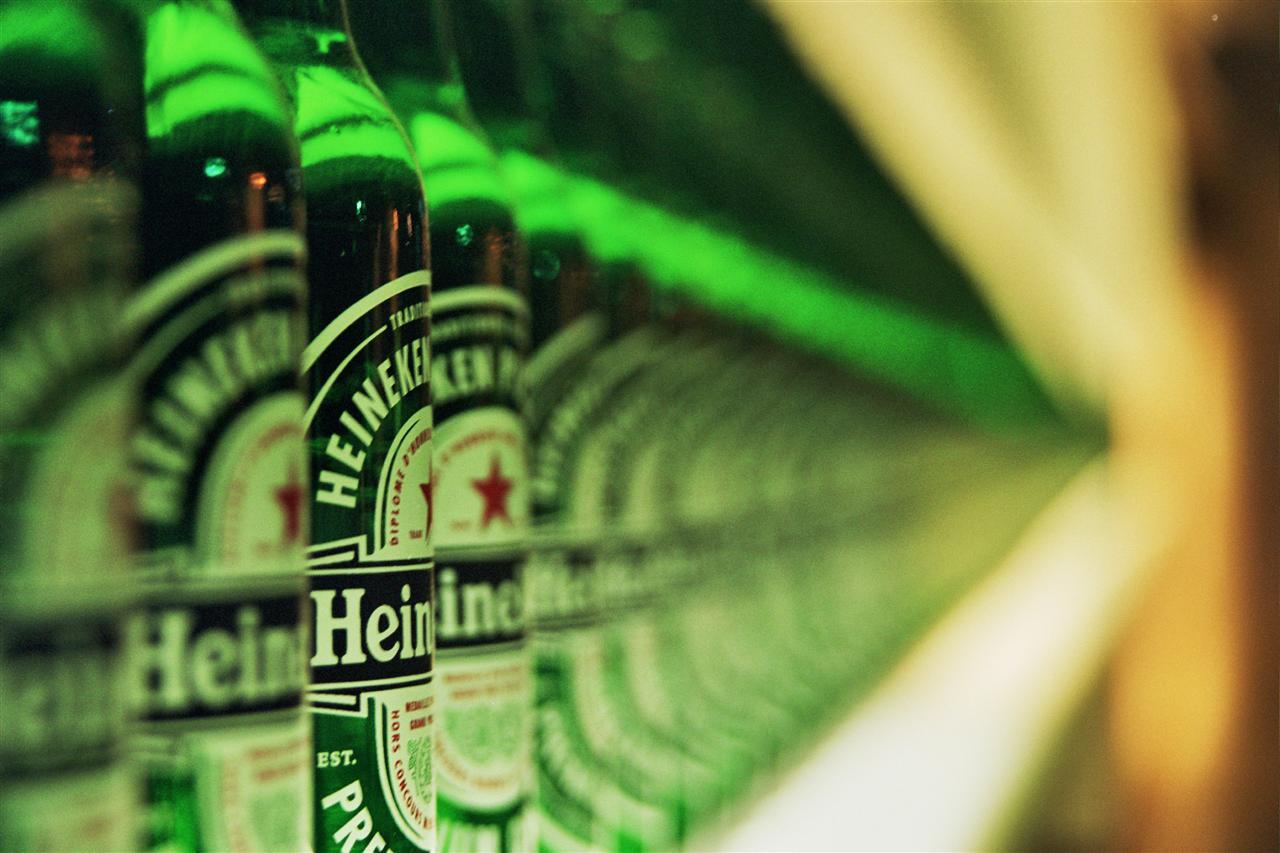 Heineken Beer Wallpapers - Top Free Heineken Beer Backgrounds ...