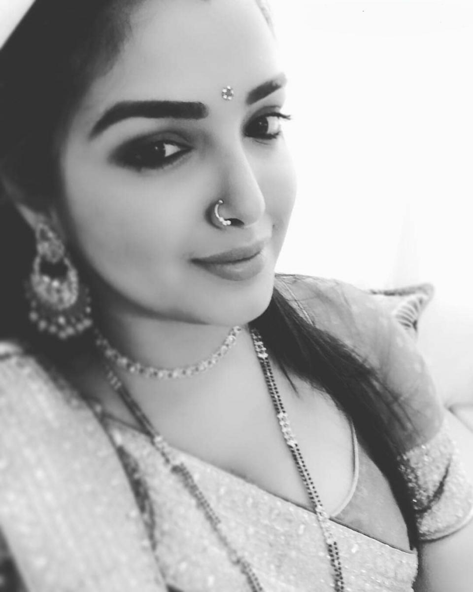 Amrapali Wallpapers - Top Free Amrapali Backgrounds - WallpaperAccess