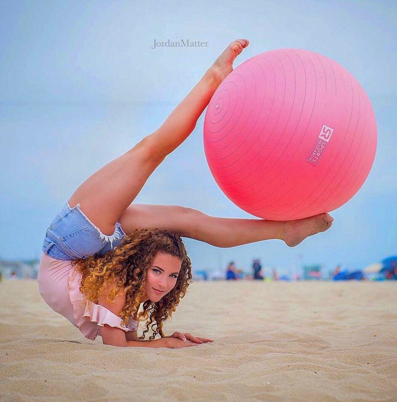 Sofie Dossi Wallpapers - Top Free Sofie Dossi Backgrounds - WallpaperAccess