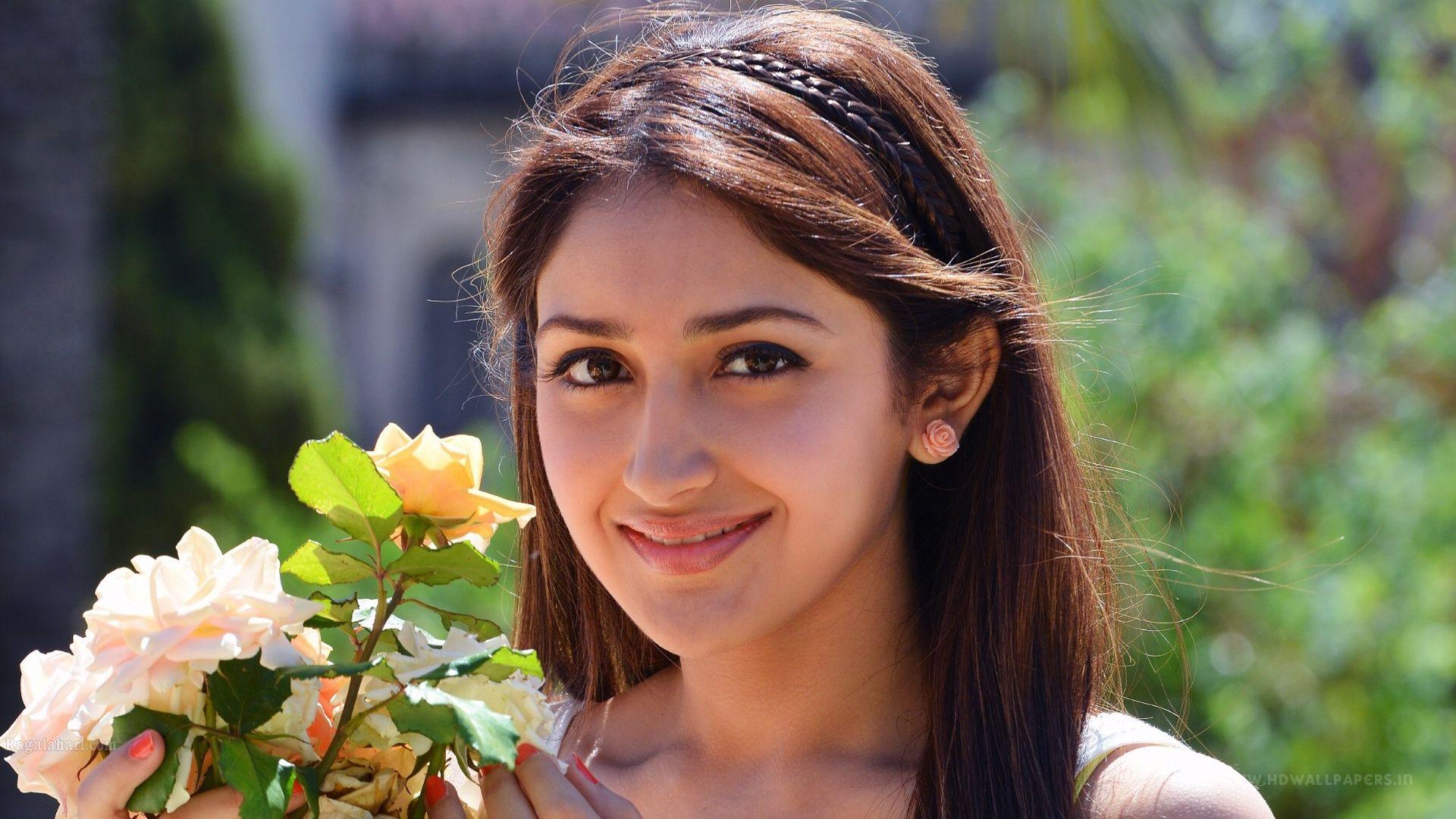 Sayesha Wallpapers - Top Free Sayesha Backgrounds - WallpaperAccess