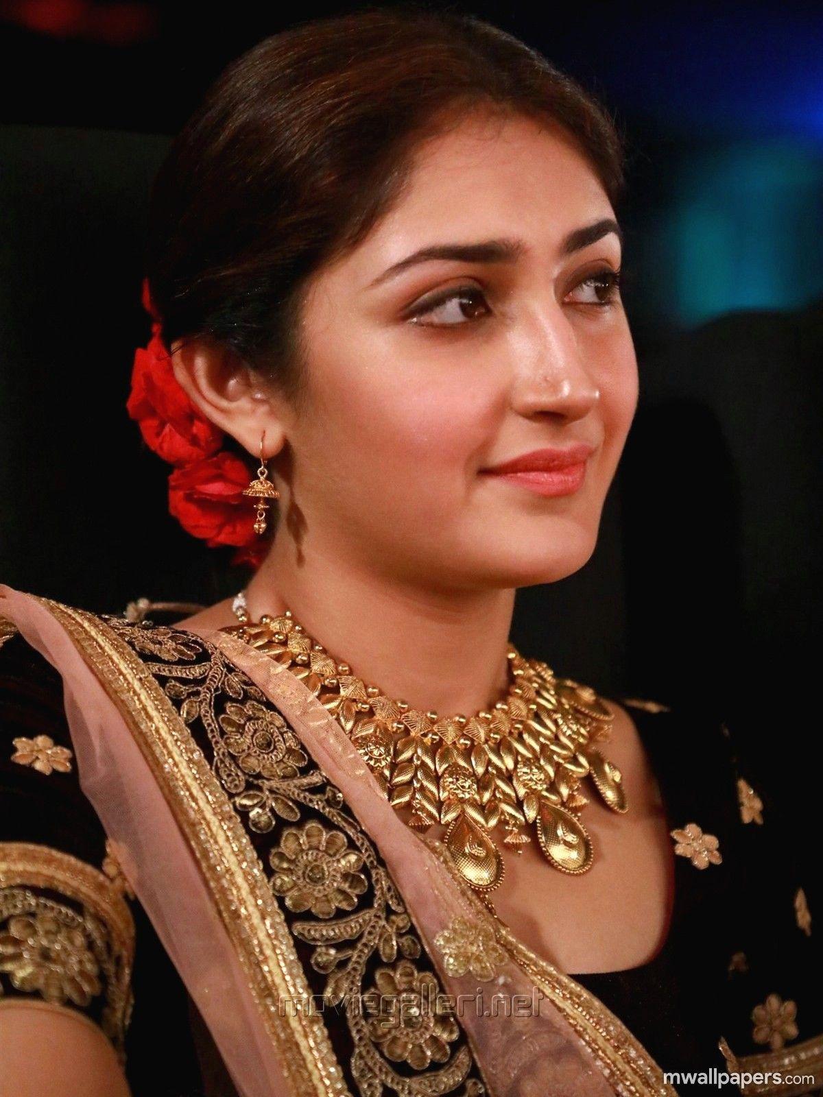 Sayesha Wallpapers - Top Free Sayesha Backgrounds - WallpaperAccess