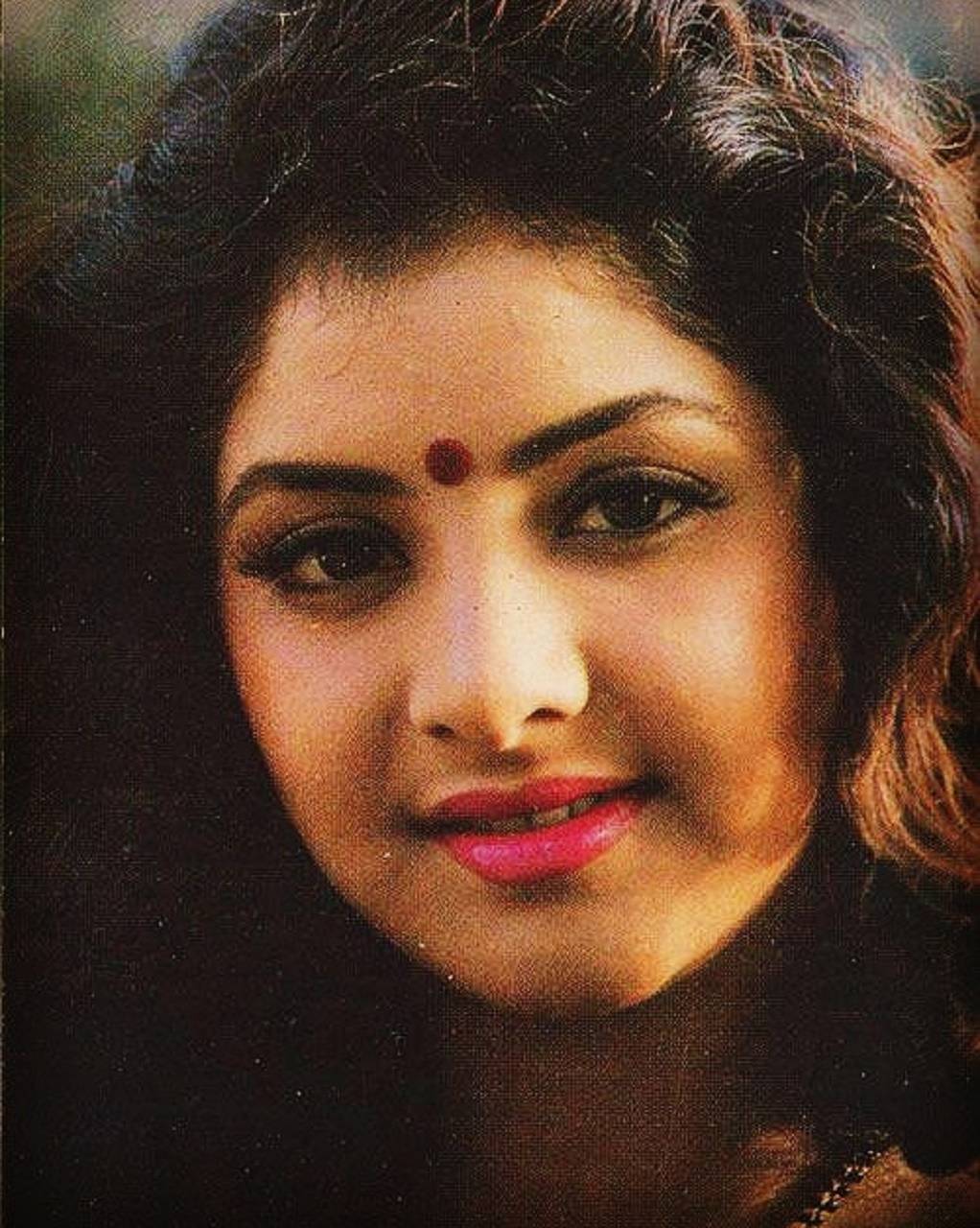 Divya Bharathi Wallpapers - Top Free Divya Bharathi Backgrounds ...