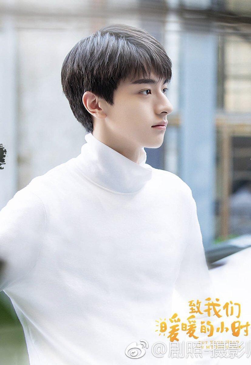 Lin Yi Wallpapers - Top Free Lin Yi Backgrounds - WallpaperAccess