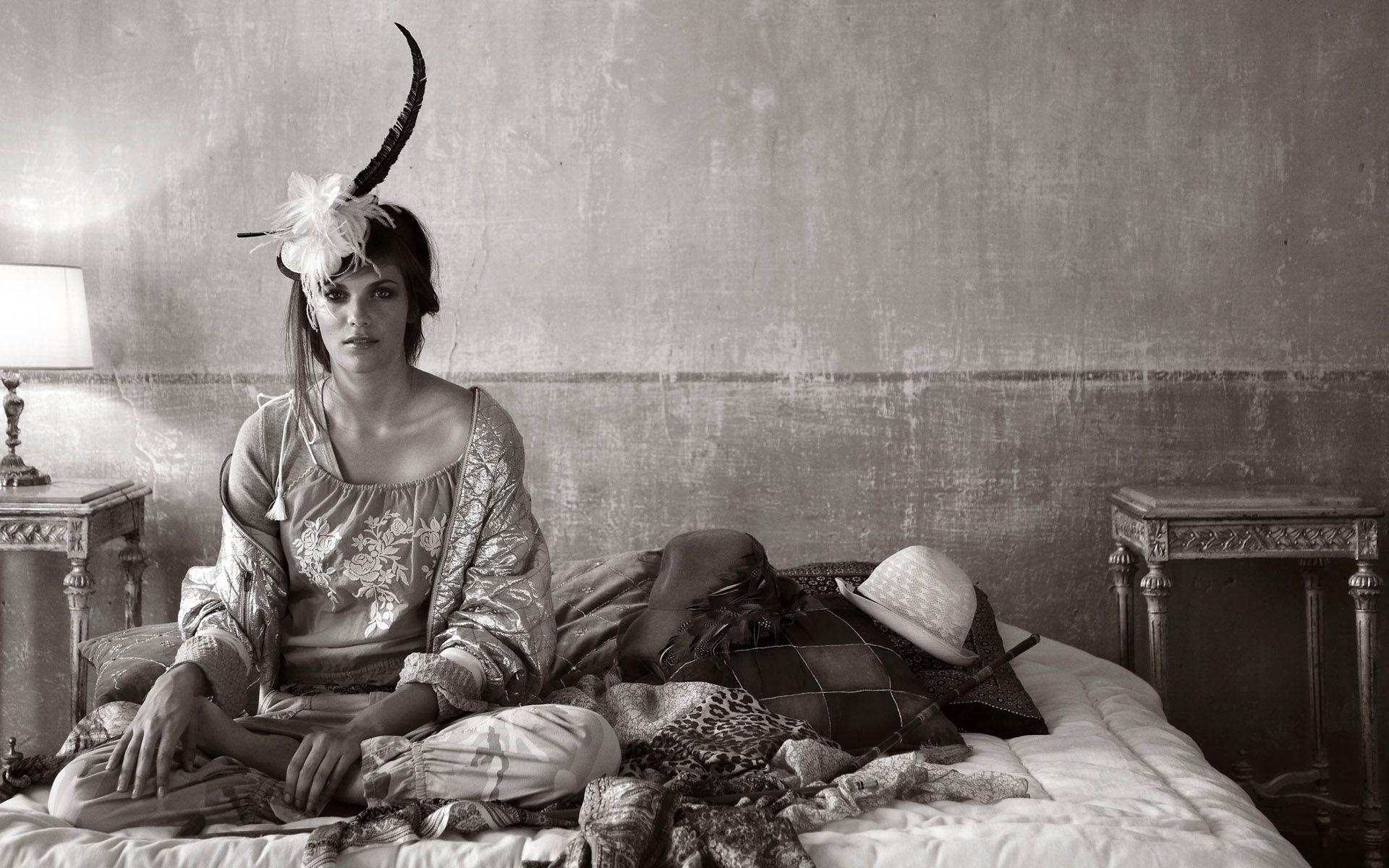 Retro Girl Wallpapers - Top Free Retro Girl Backgrounds - WallpaperAccess