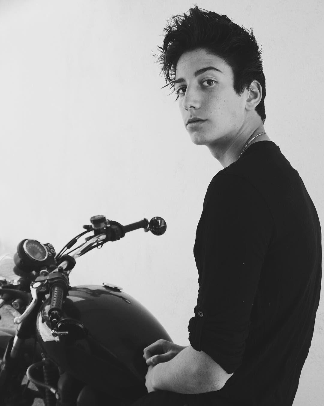 Milo Manheim Wallpapers - Top Free Milo Manheim Backgrounds ...