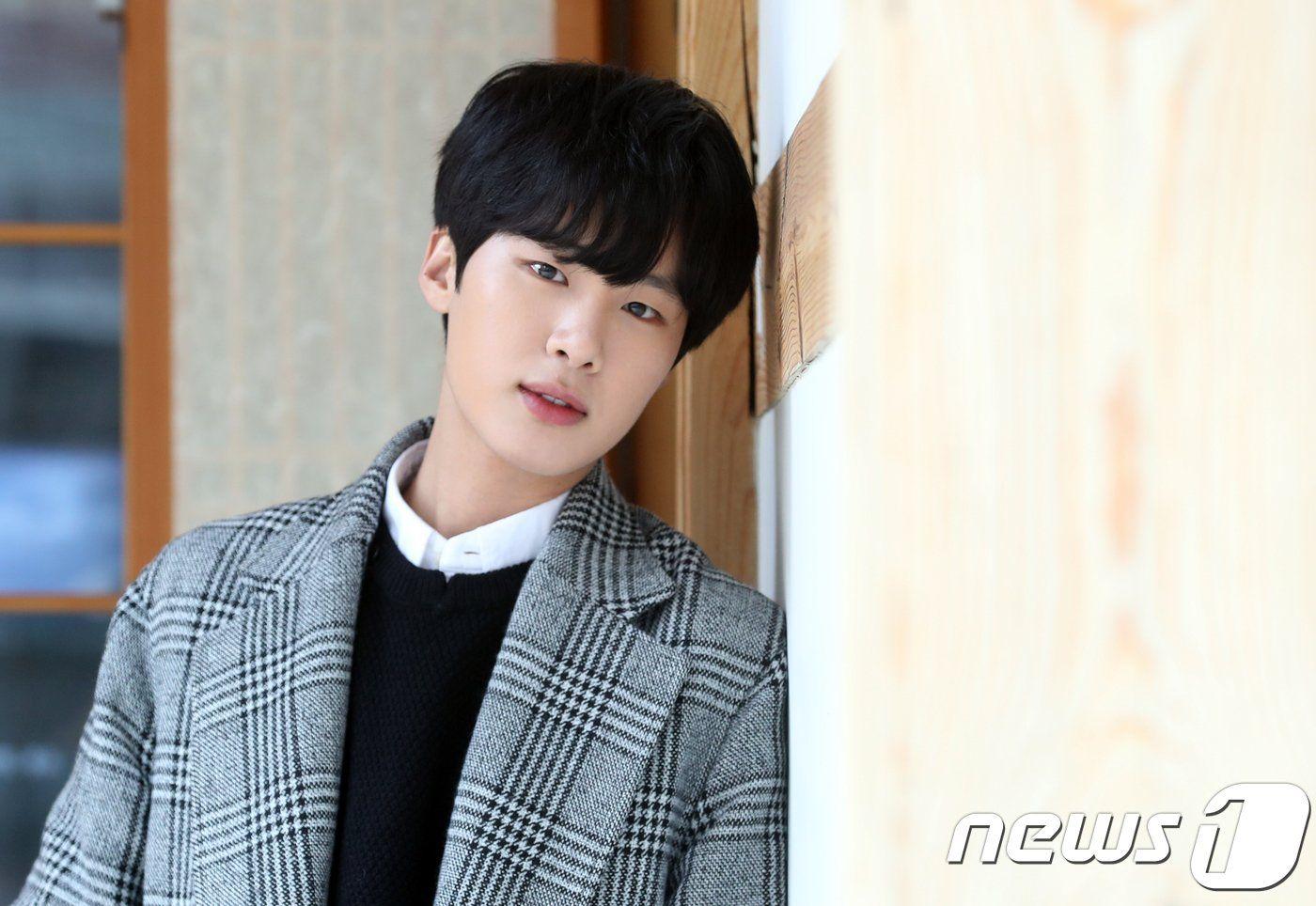 Kim Dong Hee Wallpapers - Top Free Kim Dong Hee Backgrounds - WallpaperAccess