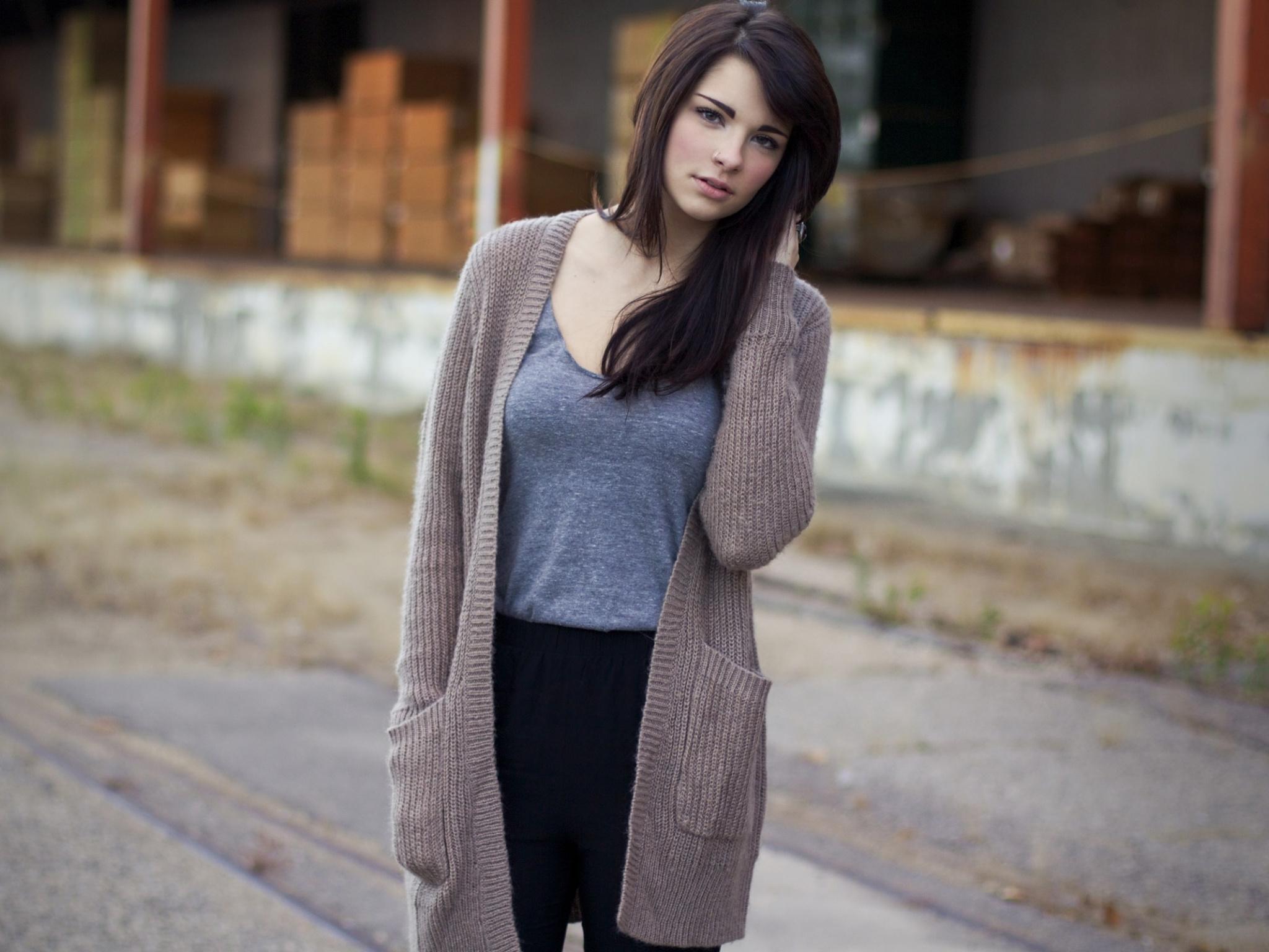 Emily Rudd Wallpapers - Top Free Emily Rudd Backgrounds - WallpaperAccess