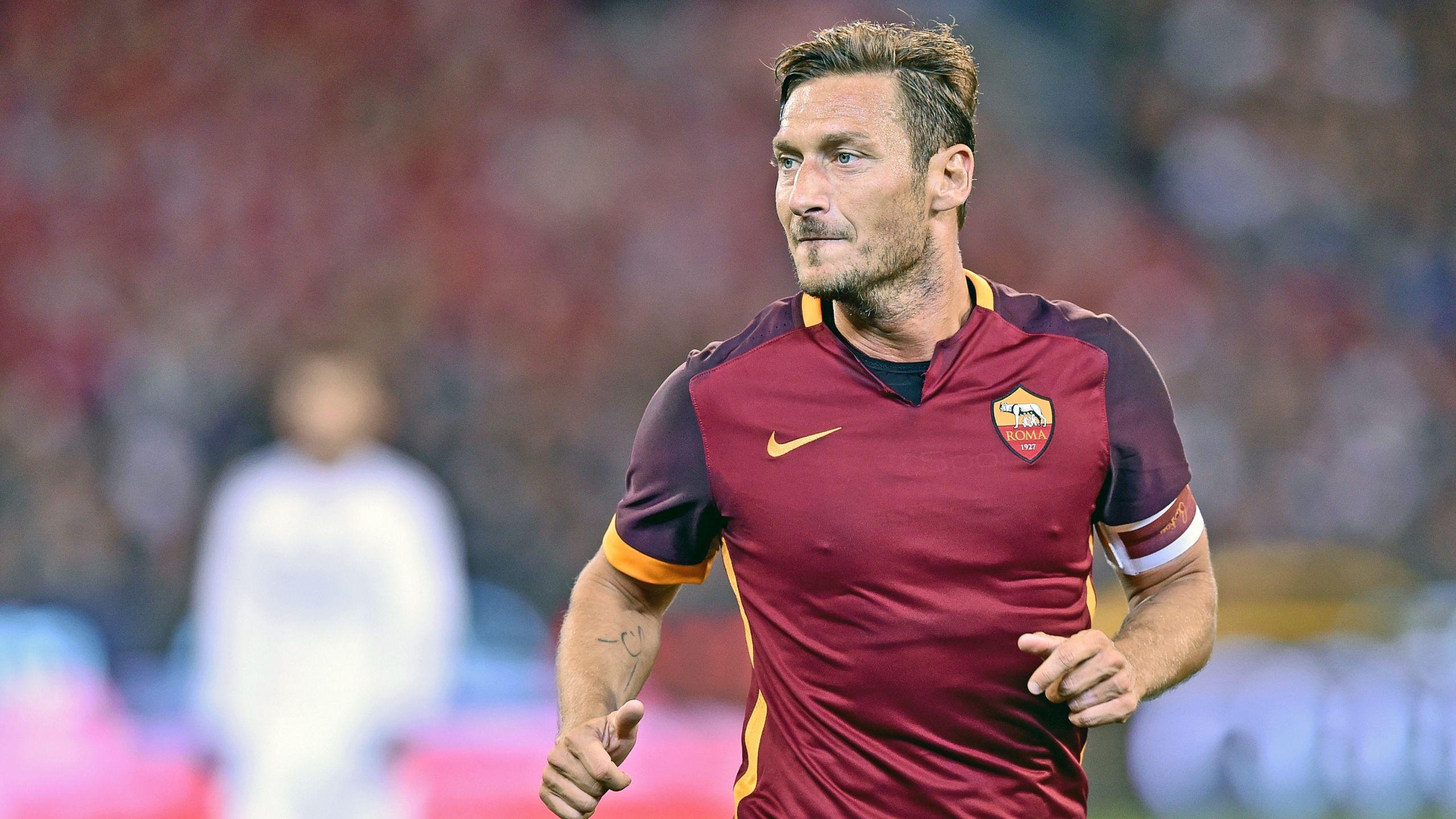 Totti Wallpapers - Top Free Totti Backgrounds - WallpaperAccess