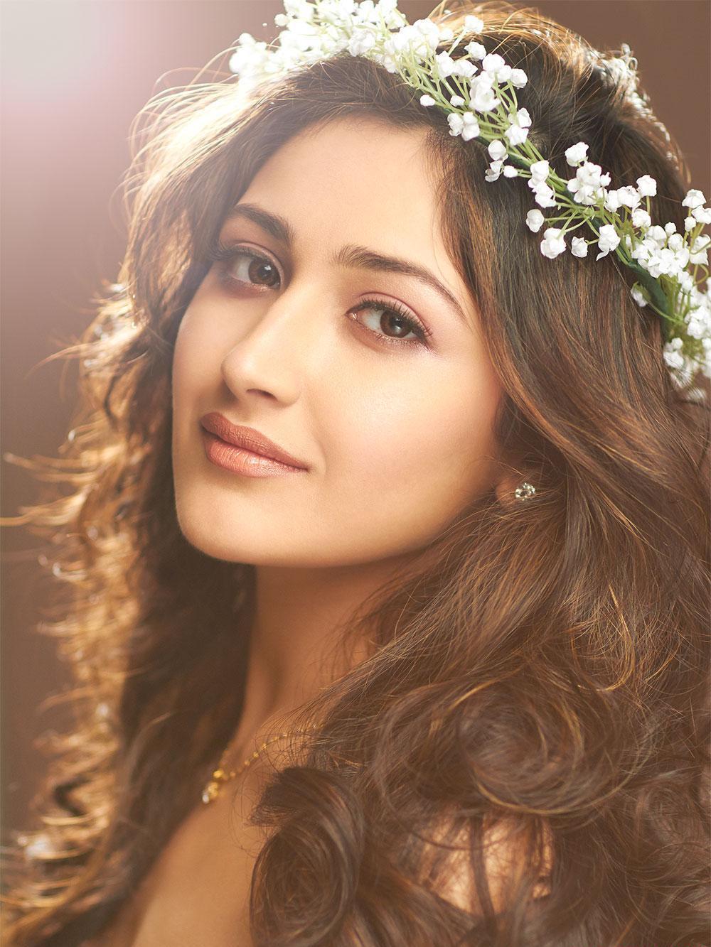 Sayyeshaa Wallpapers - Top Free Sayyeshaa Backgrounds - WallpaperAccess