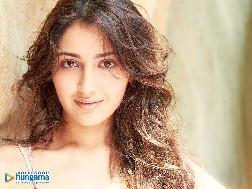 Sayyeshaa Wallpapers - Top Free Sayyeshaa Backgrounds - WallpaperAccess