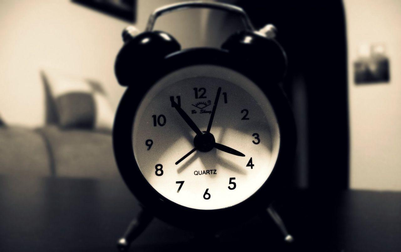 Alarm Clock Wallpapers - Top Free Alarm Clock Backgrounds - WallpaperAccess